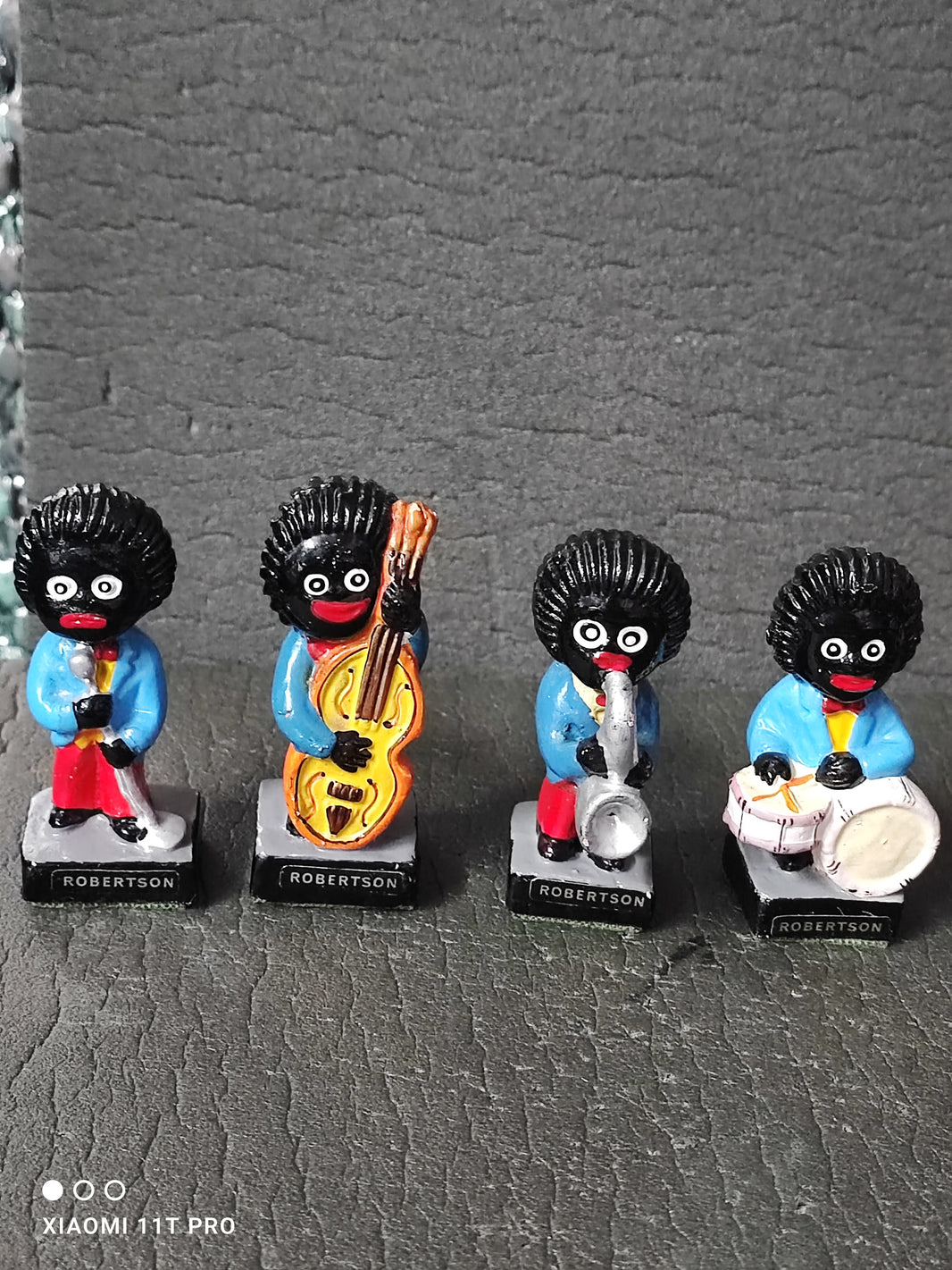 Golly Pottery Items – GollyBadges.com