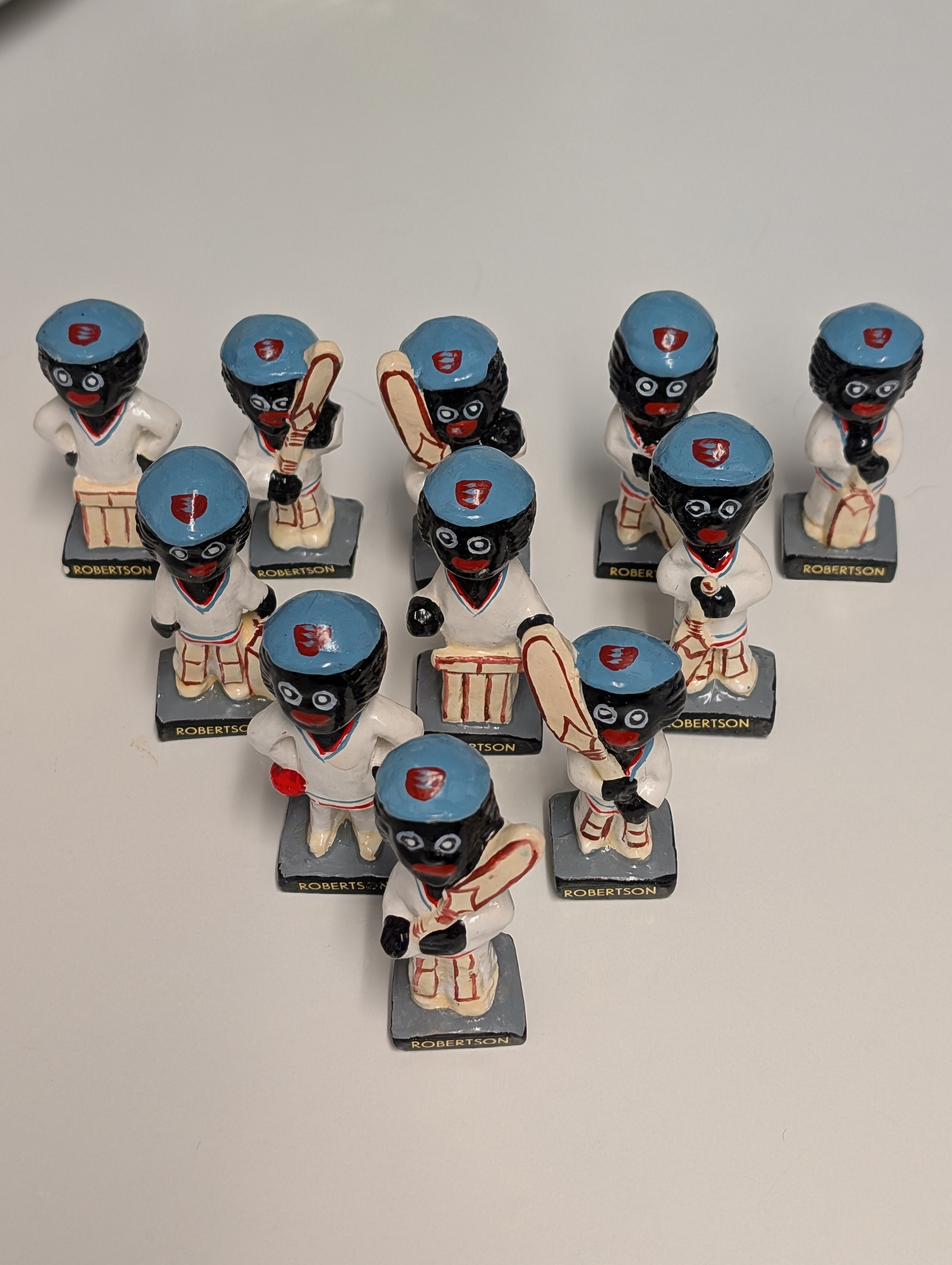 Full Set of 11 Non Robertsons Cricketer Figures – GollyBadges.com