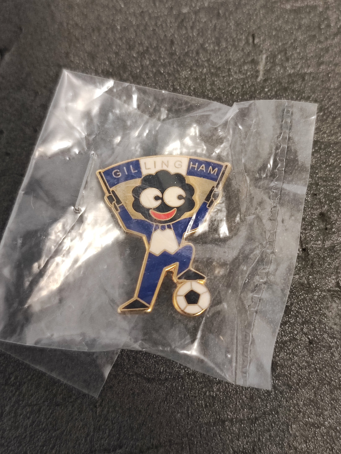Gillingham – GollyBadges.com