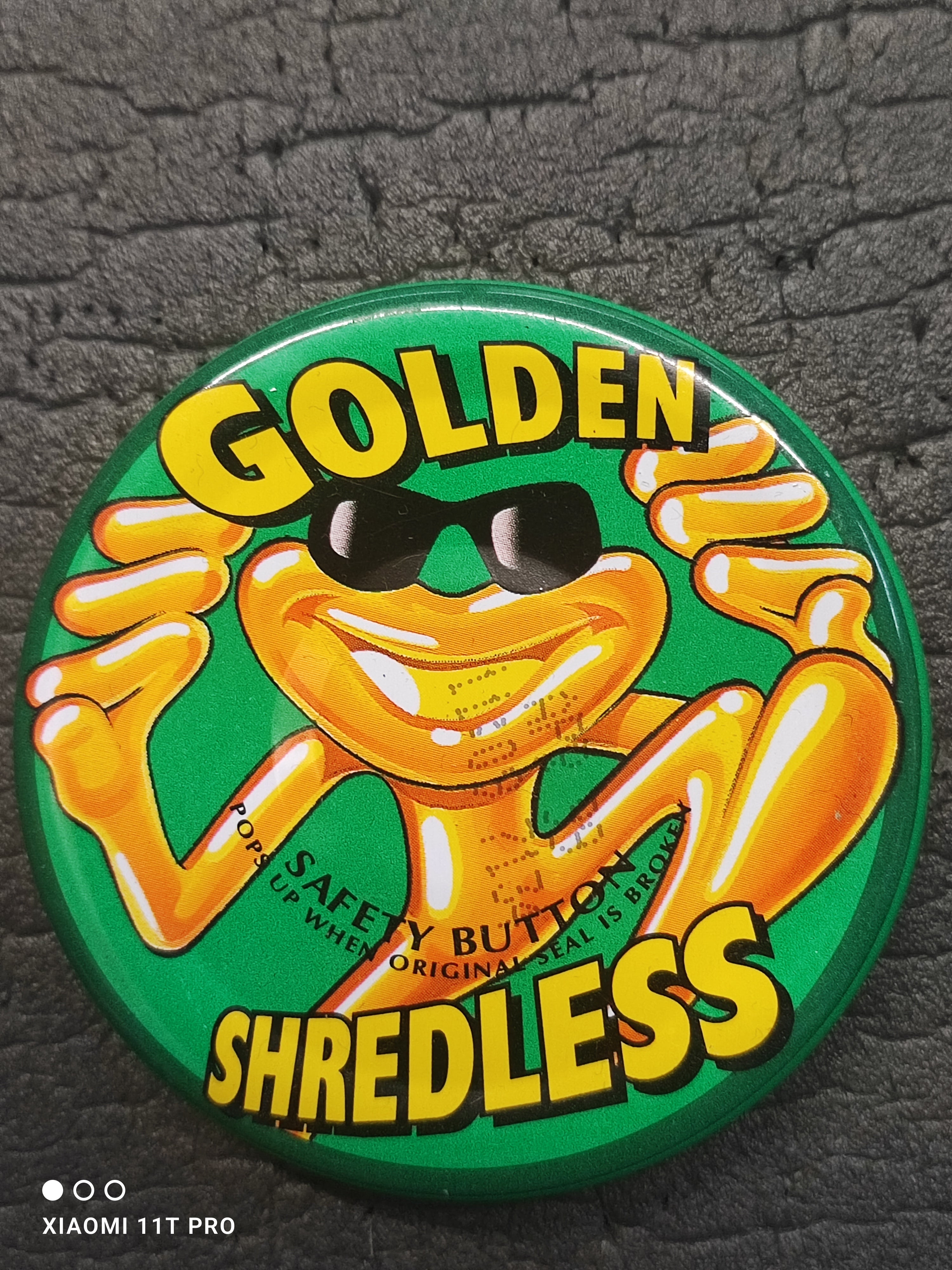 Golden Shredless Jar Lid – GollyBadges.com