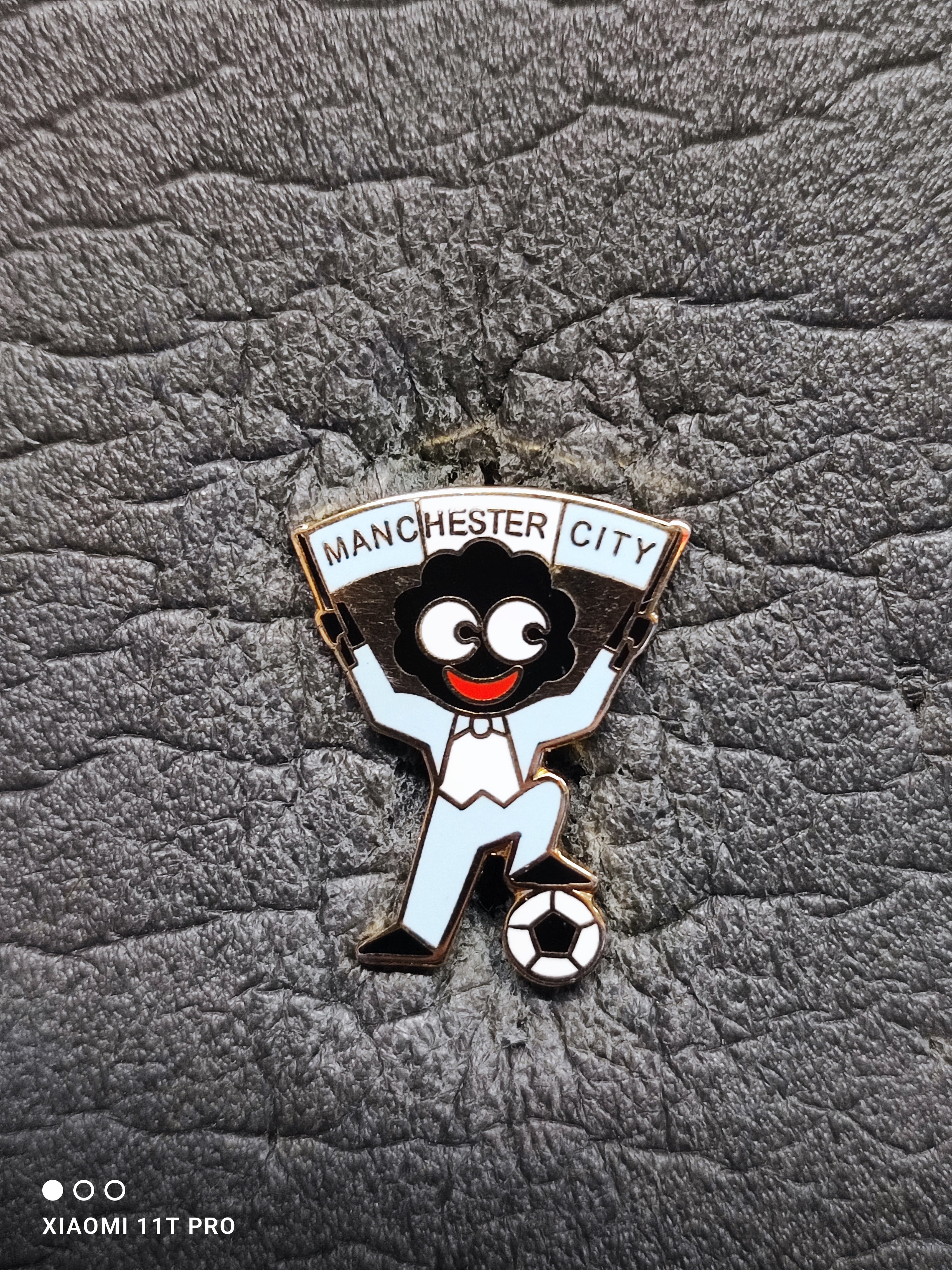 Manchester City Blue Jacket – GollyBadges.com
