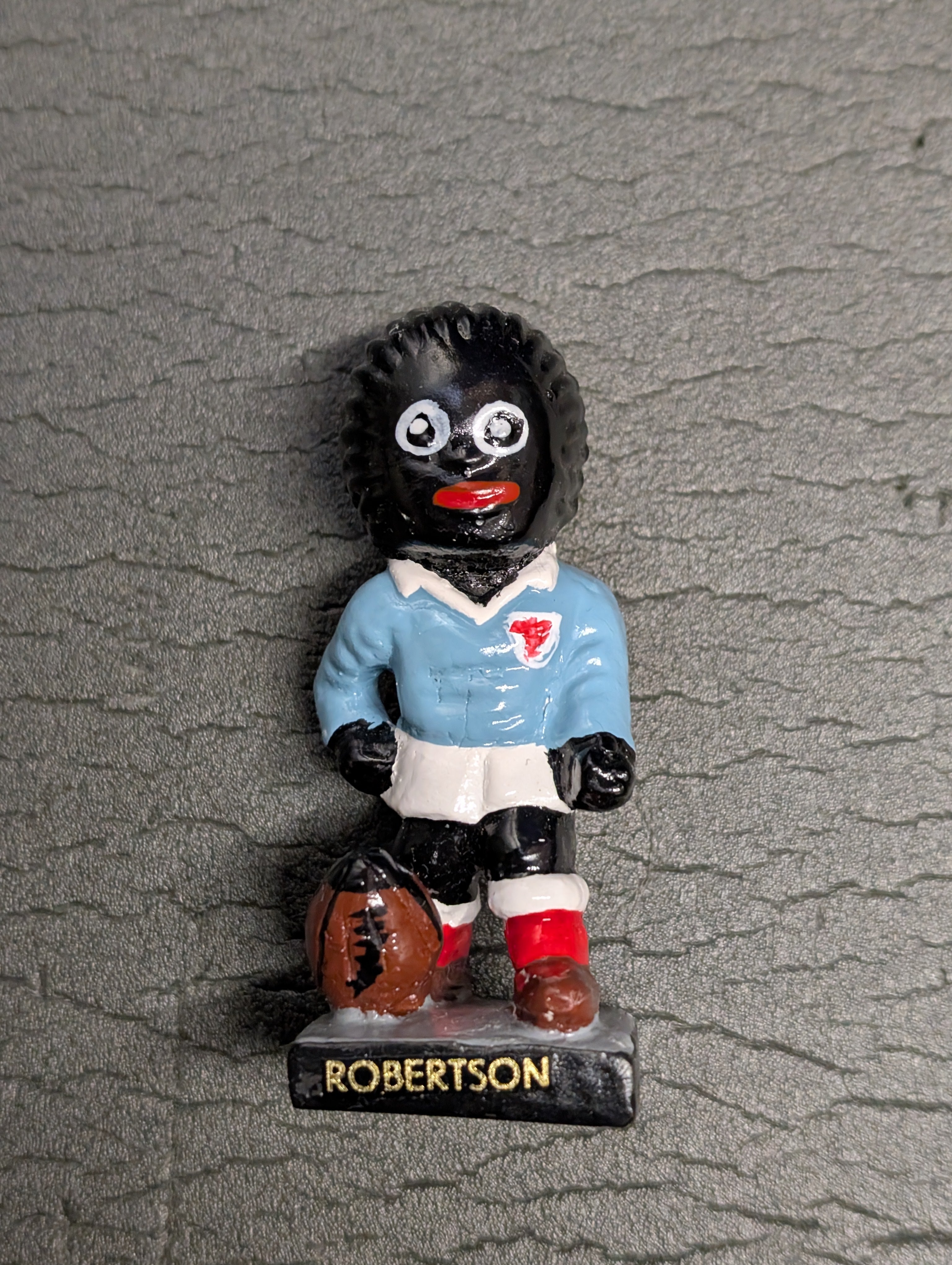 Non Robertsons France Rugby Figure – GollyBadges.com
