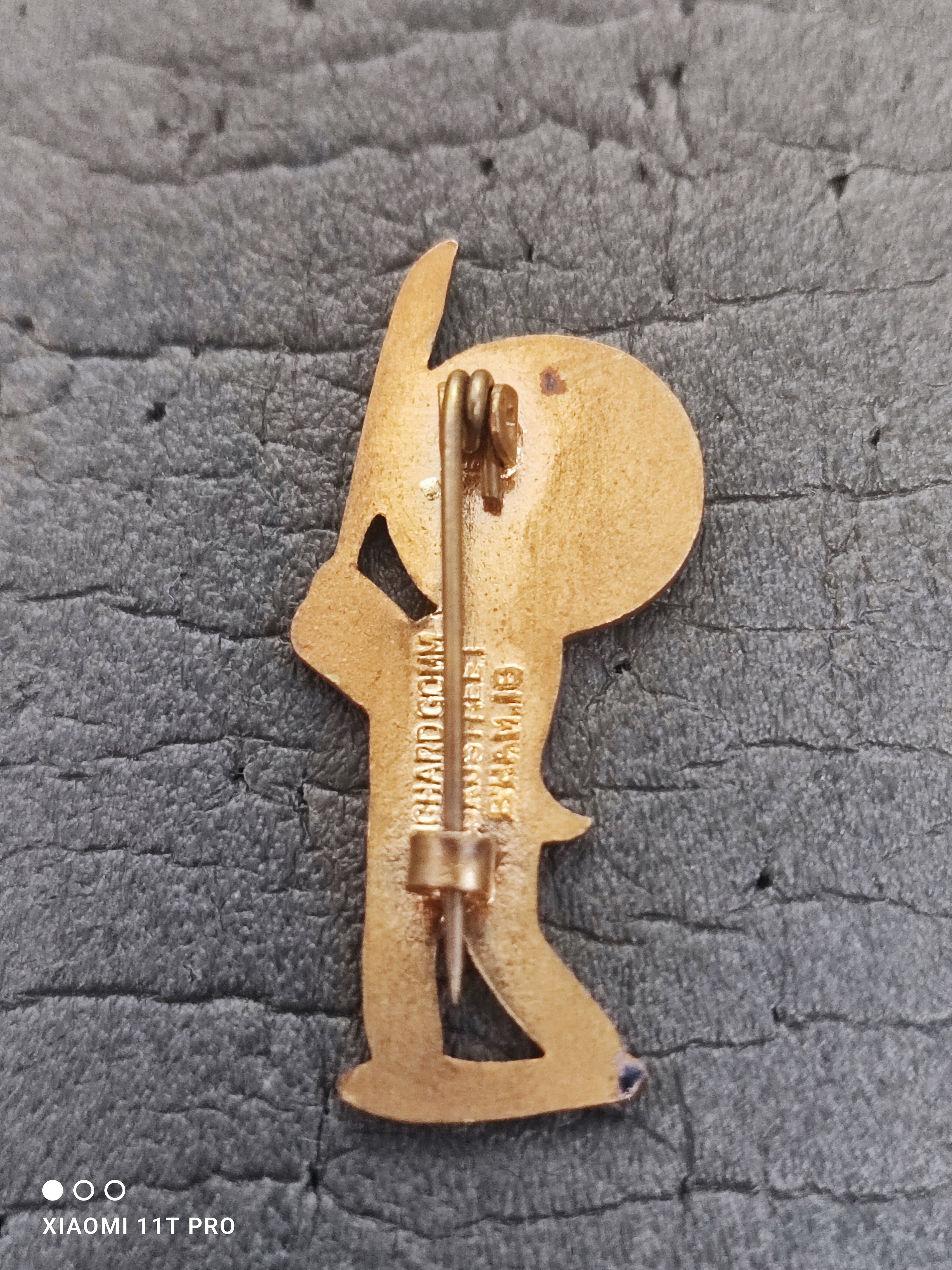 Richard Gomm Pointed Bar Light Blue – GollyBadges.com