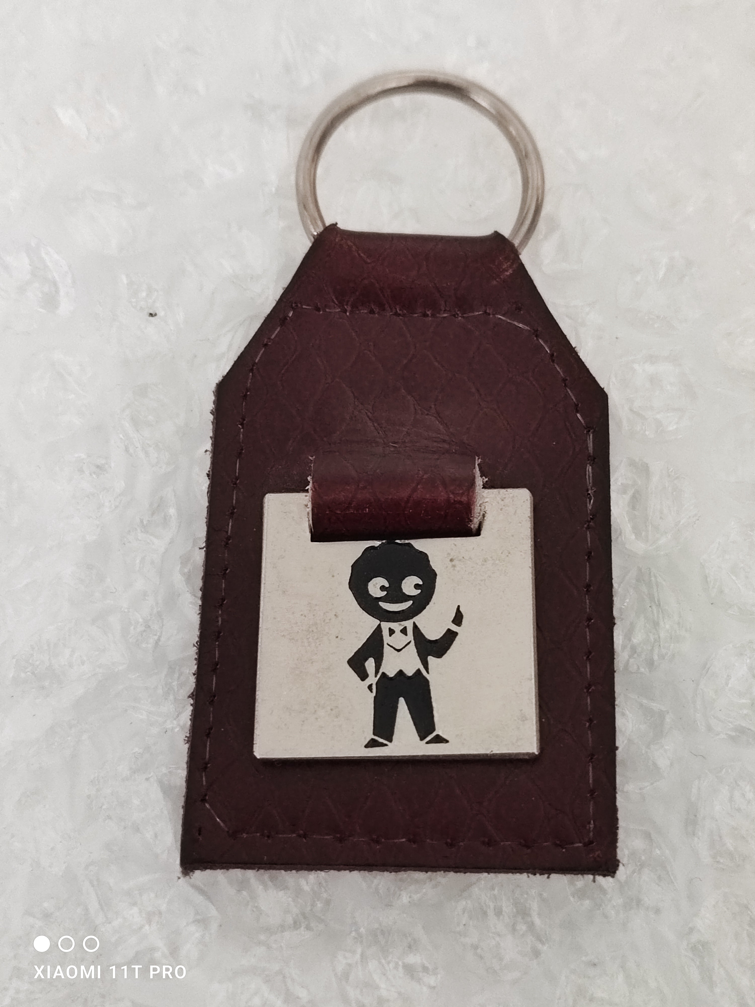 Robertsons Brown Leather Keyring – GollyBadges.com