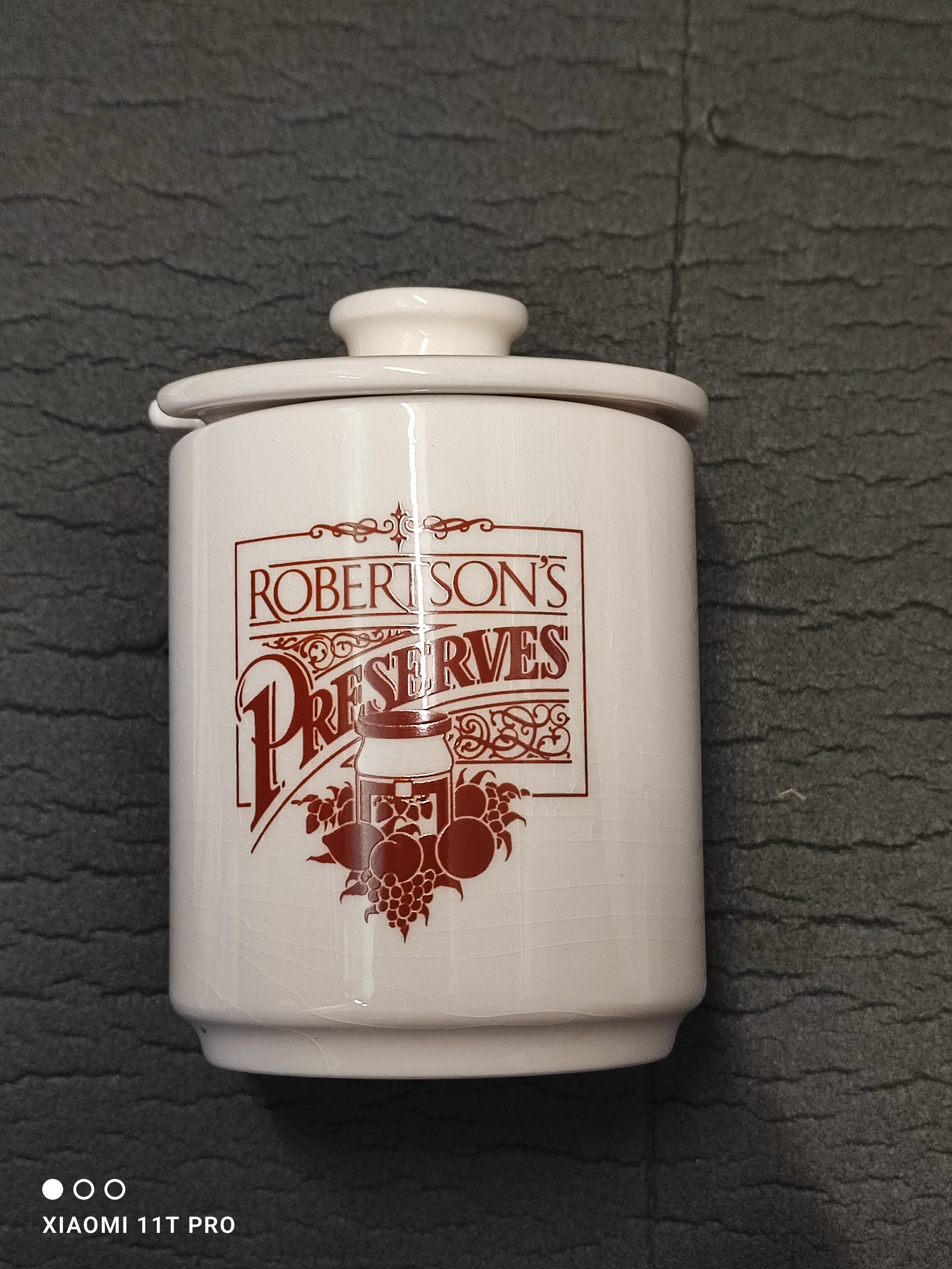 Robertsons Jam Pot – GollyBadges.com