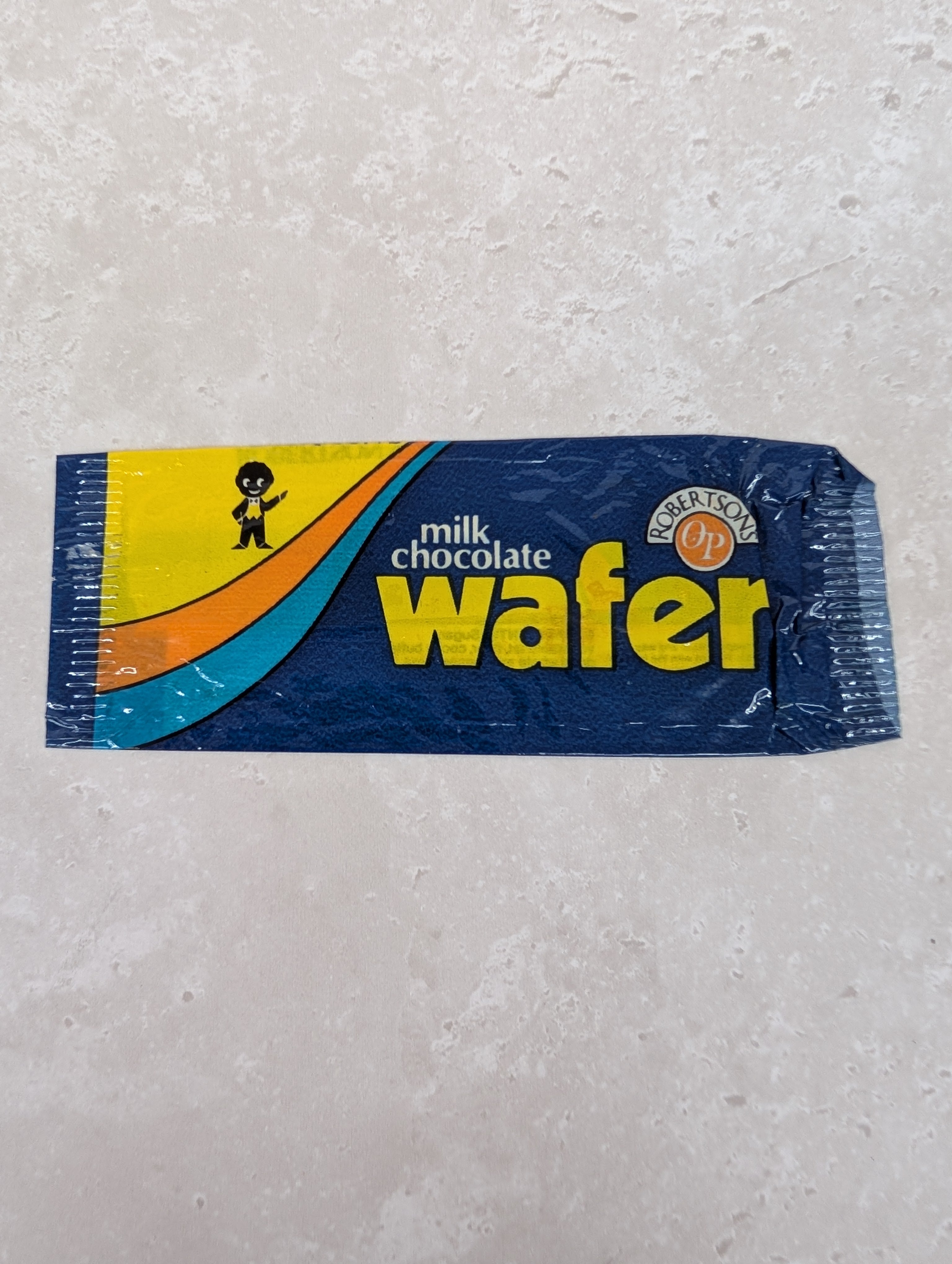 Robertsons Milk Chocolate Wafer Packaging – GollyBadges.com