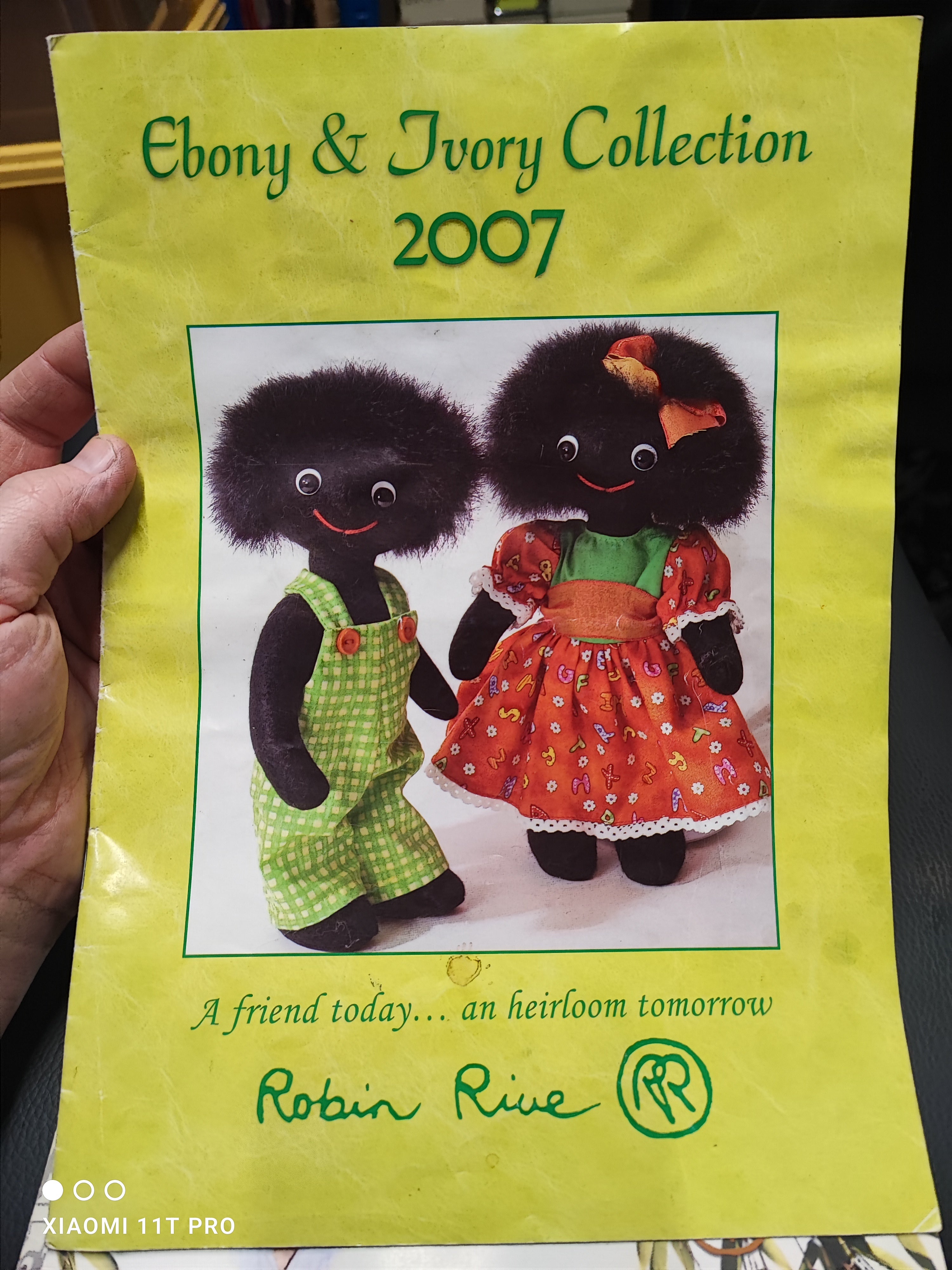 Robin Rive 2007 Brochure – GollyBadges.com