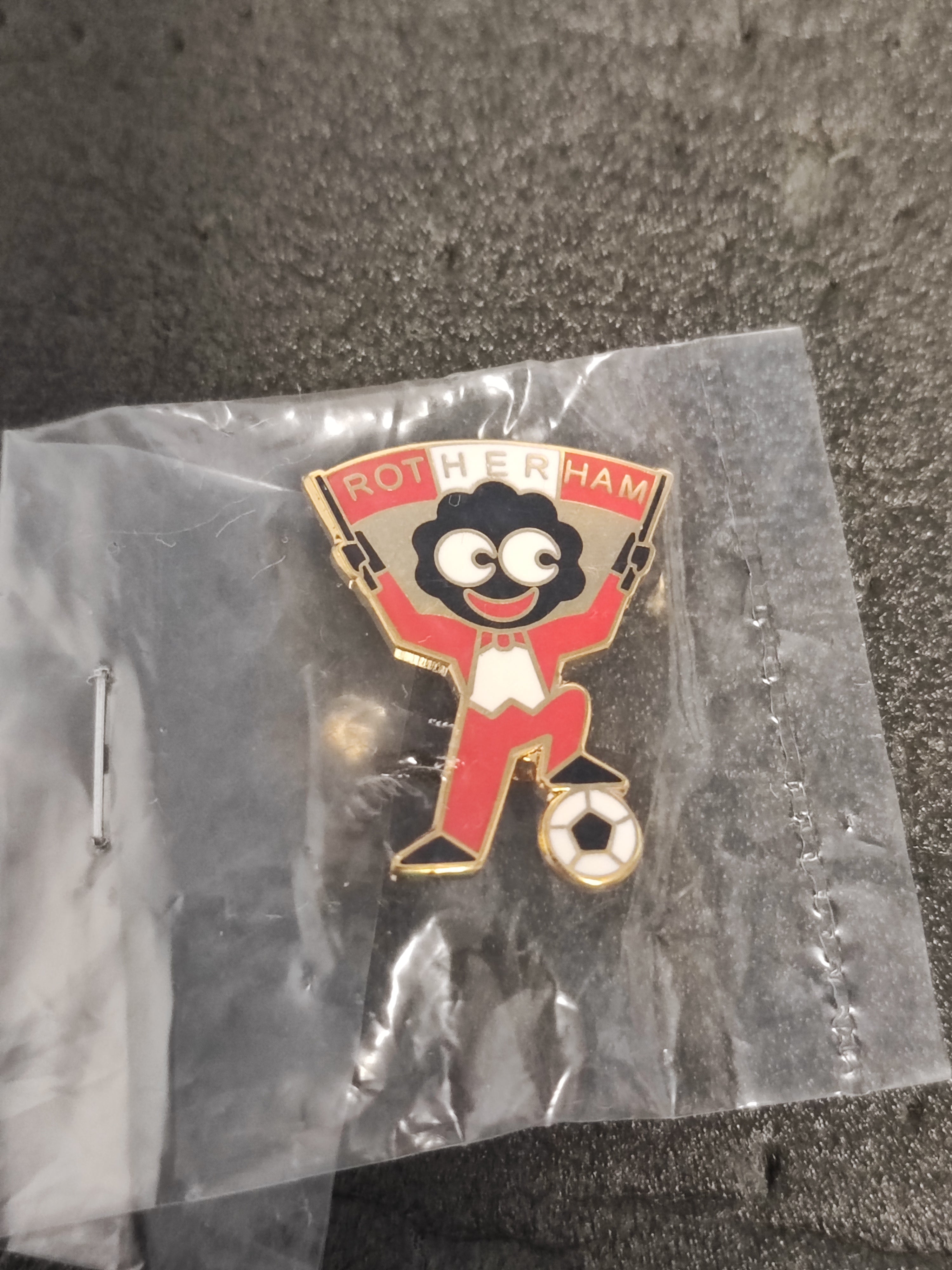 Rotherham – GollyBadges.com