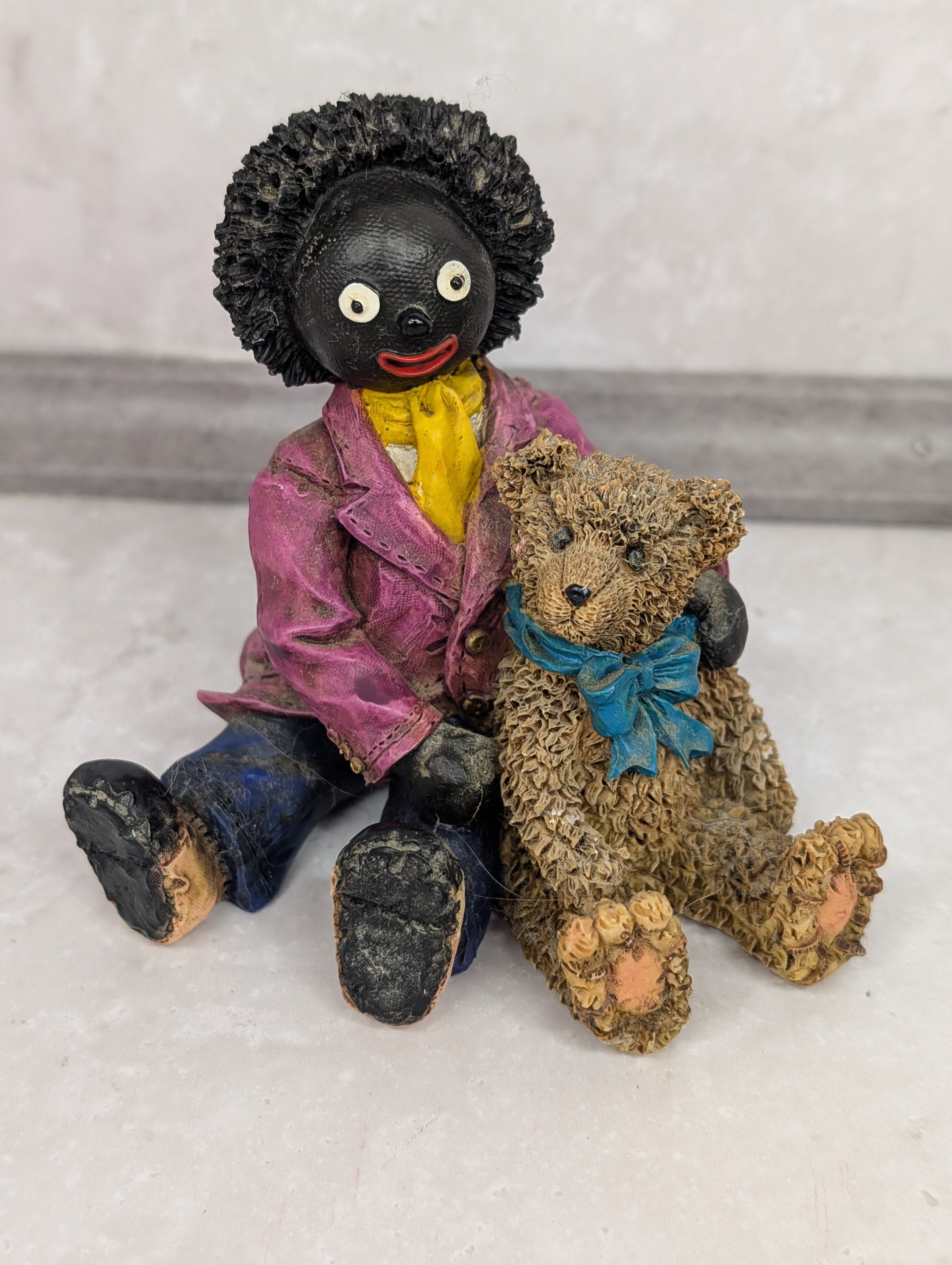 Shudehill Golly and Bear – GollyBadges.com