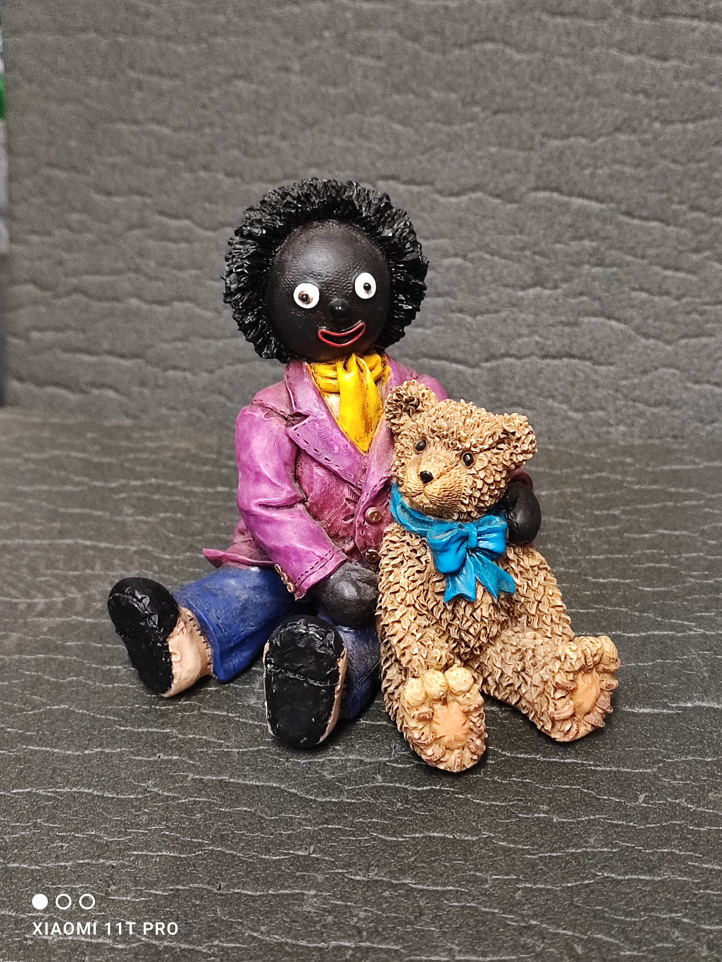 Shudehill Golly and Bear – GollyBadges.com