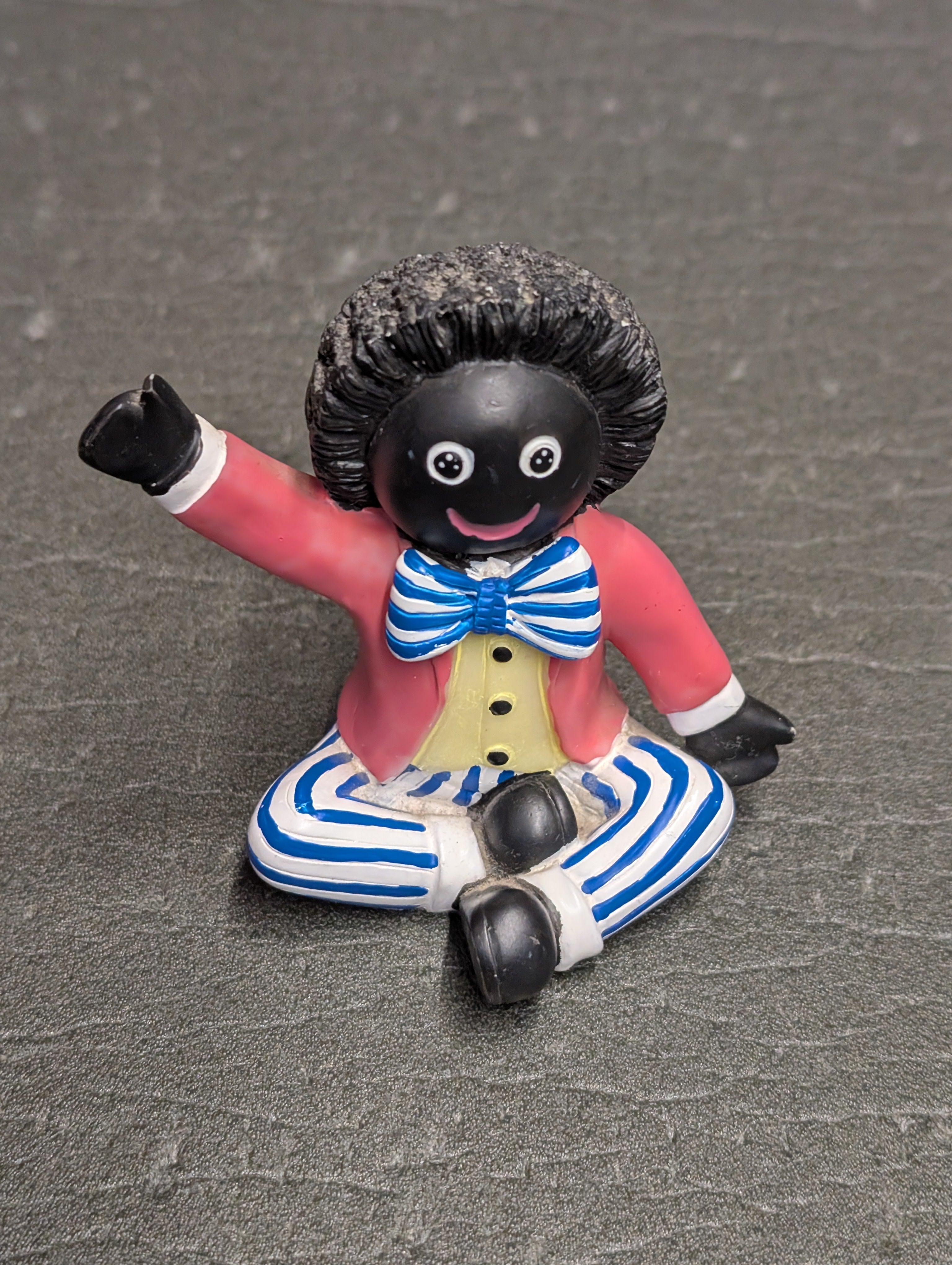 Sitting Golly Raised Arm Figure Red Jacket – GollyBadges.com