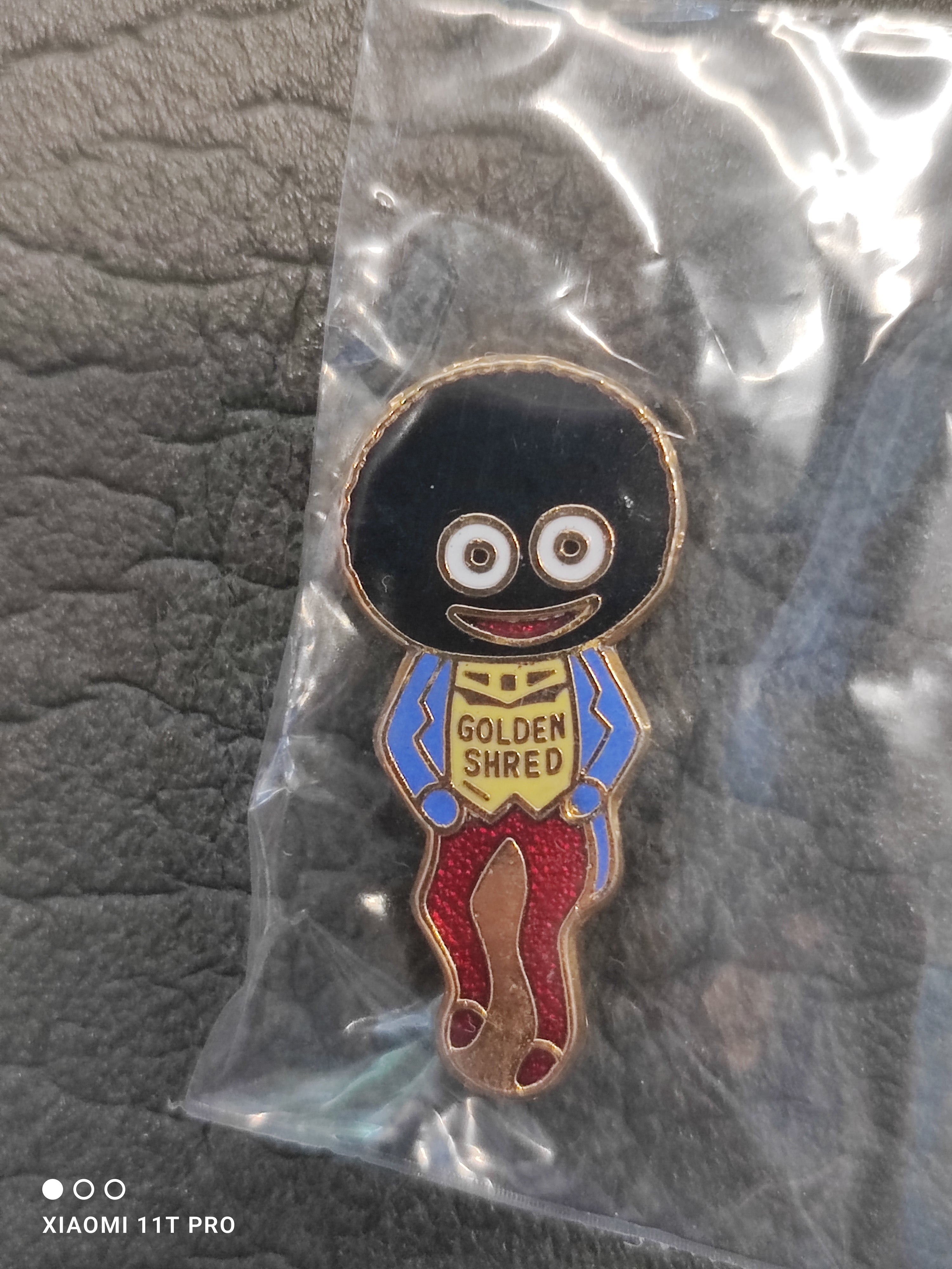Standard Yellow Vest Olympic Style – GollyBadges.com