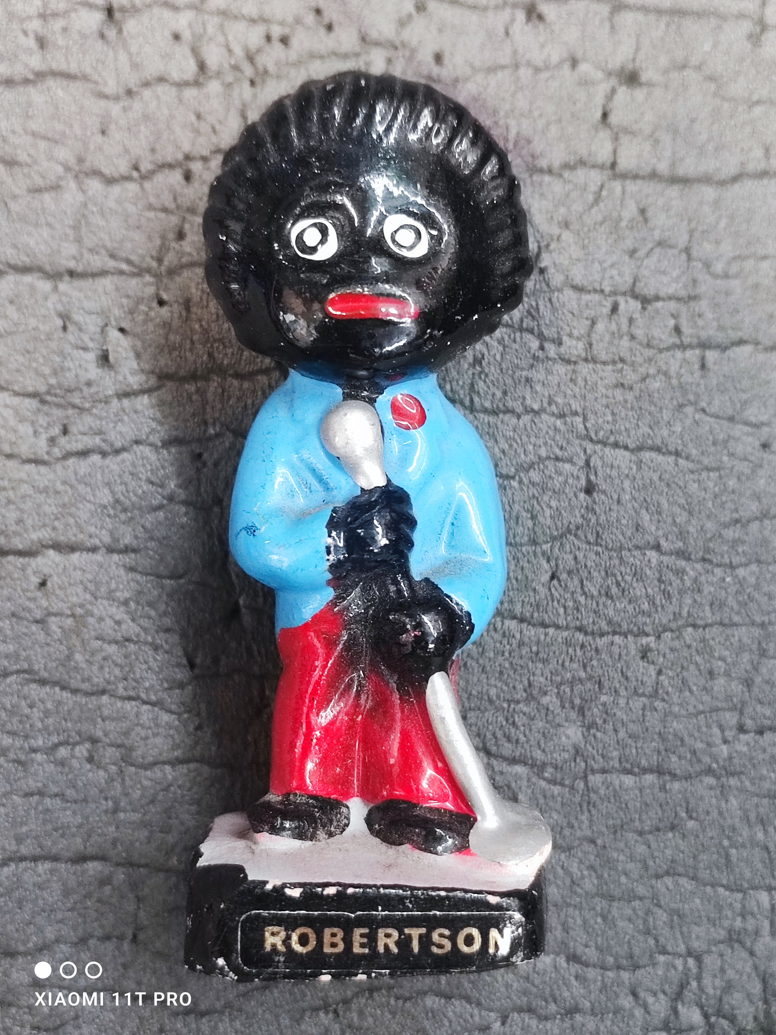 Golly Pottery Items – GollyBadges.com