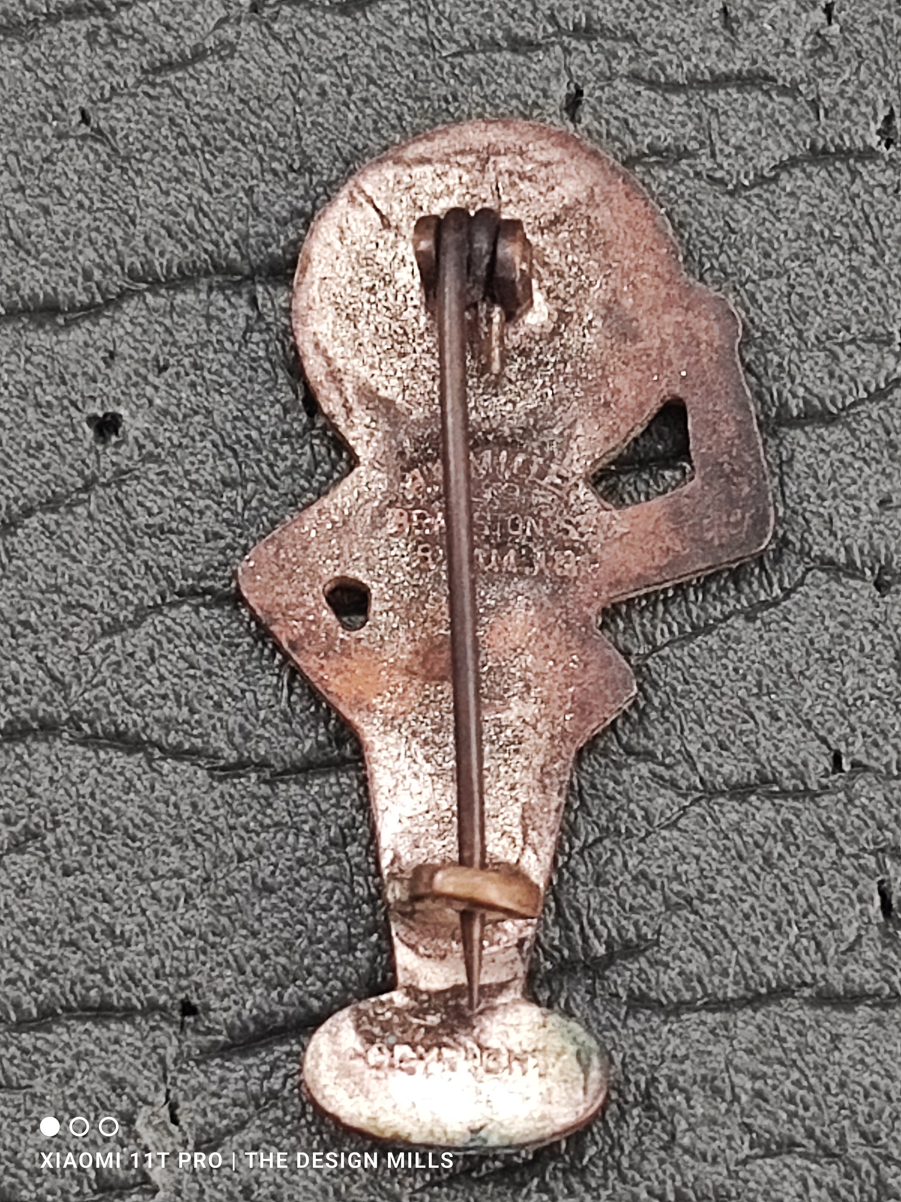 Robertson's Pre-War Badges#N# – GollyBadges.com