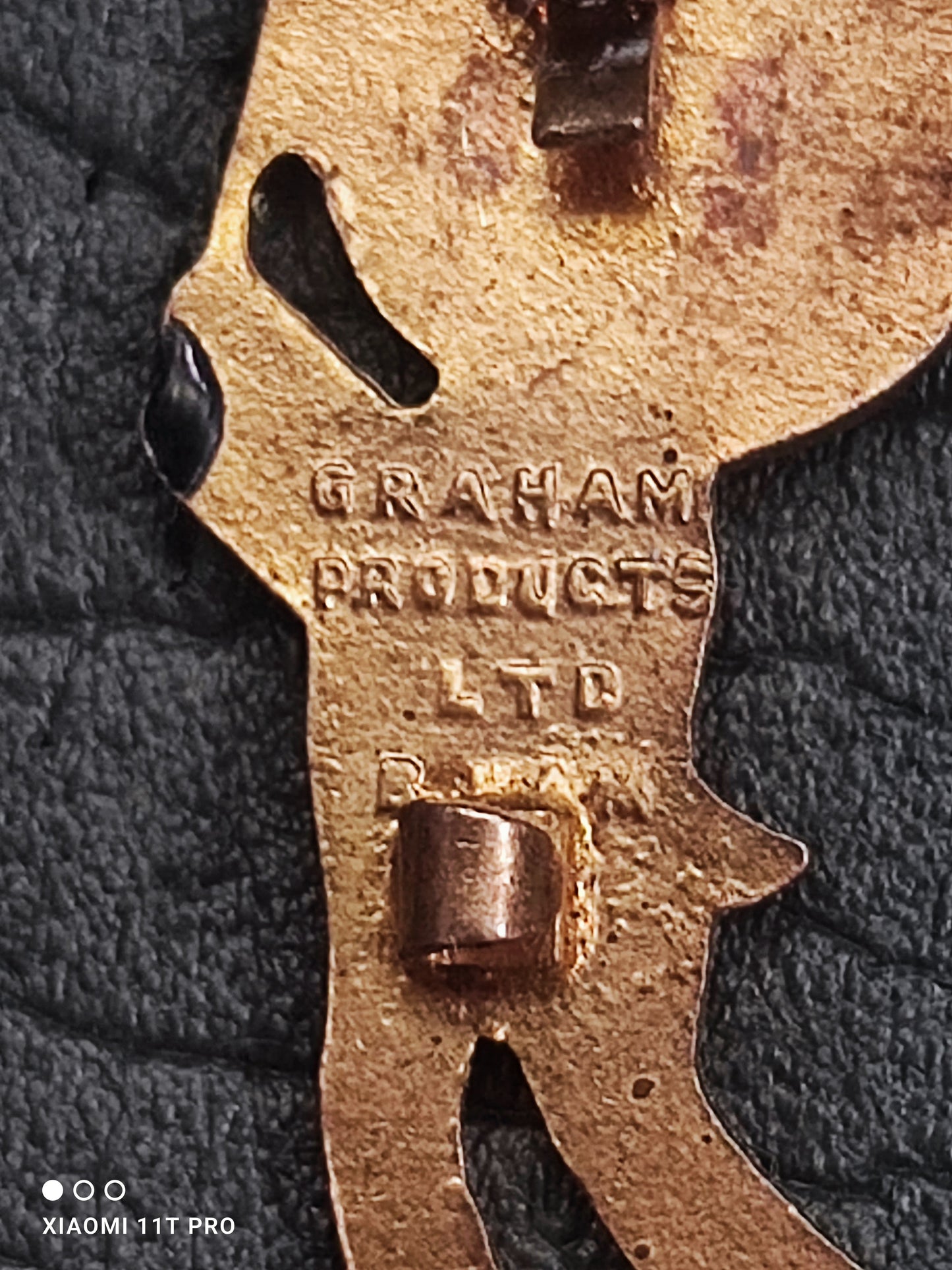 Cricketer by Graham Products Type l ON CARD – GollyBadges.com