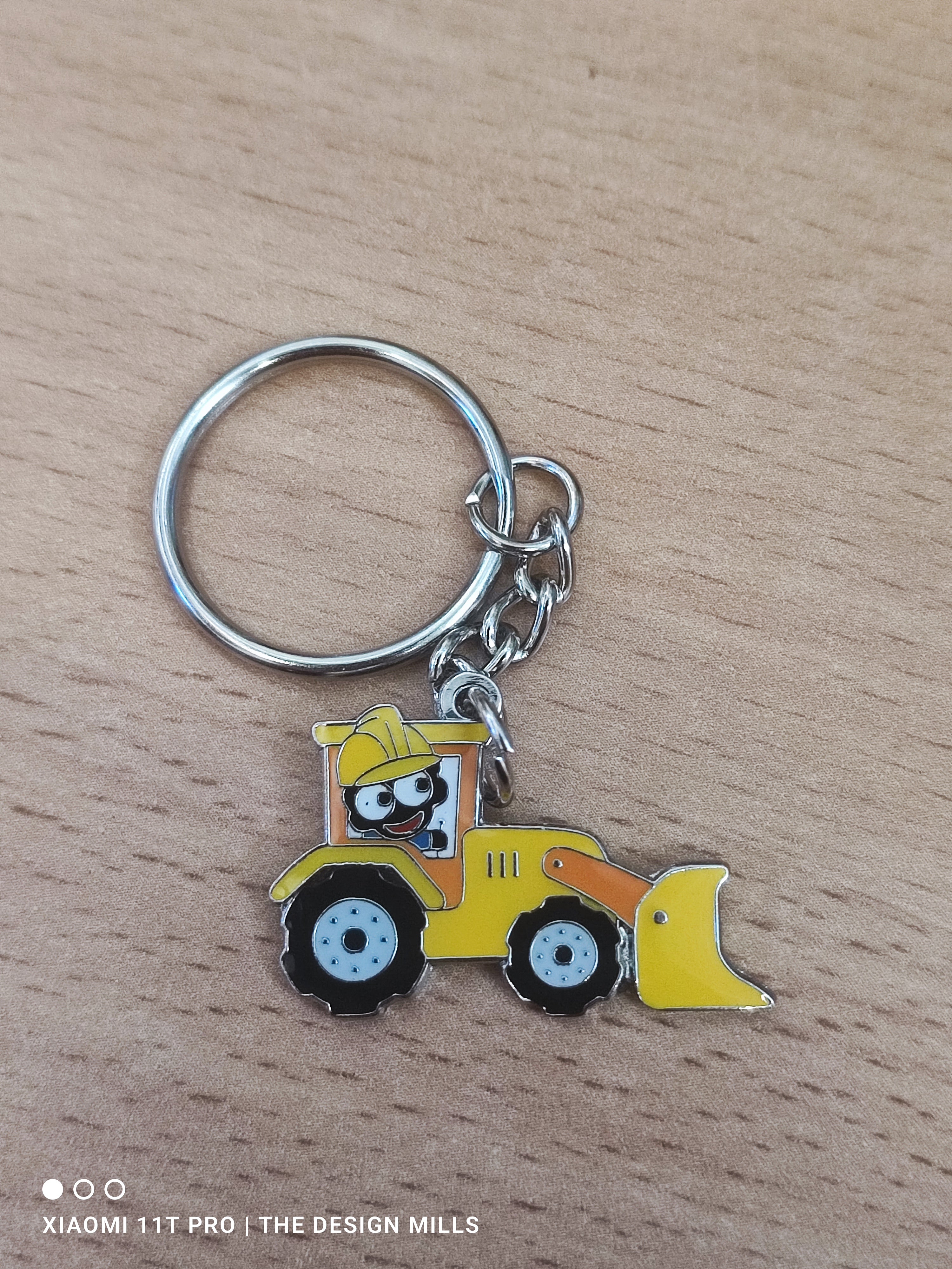 Digger Keyrings 3 Colours – GollyBadges.com