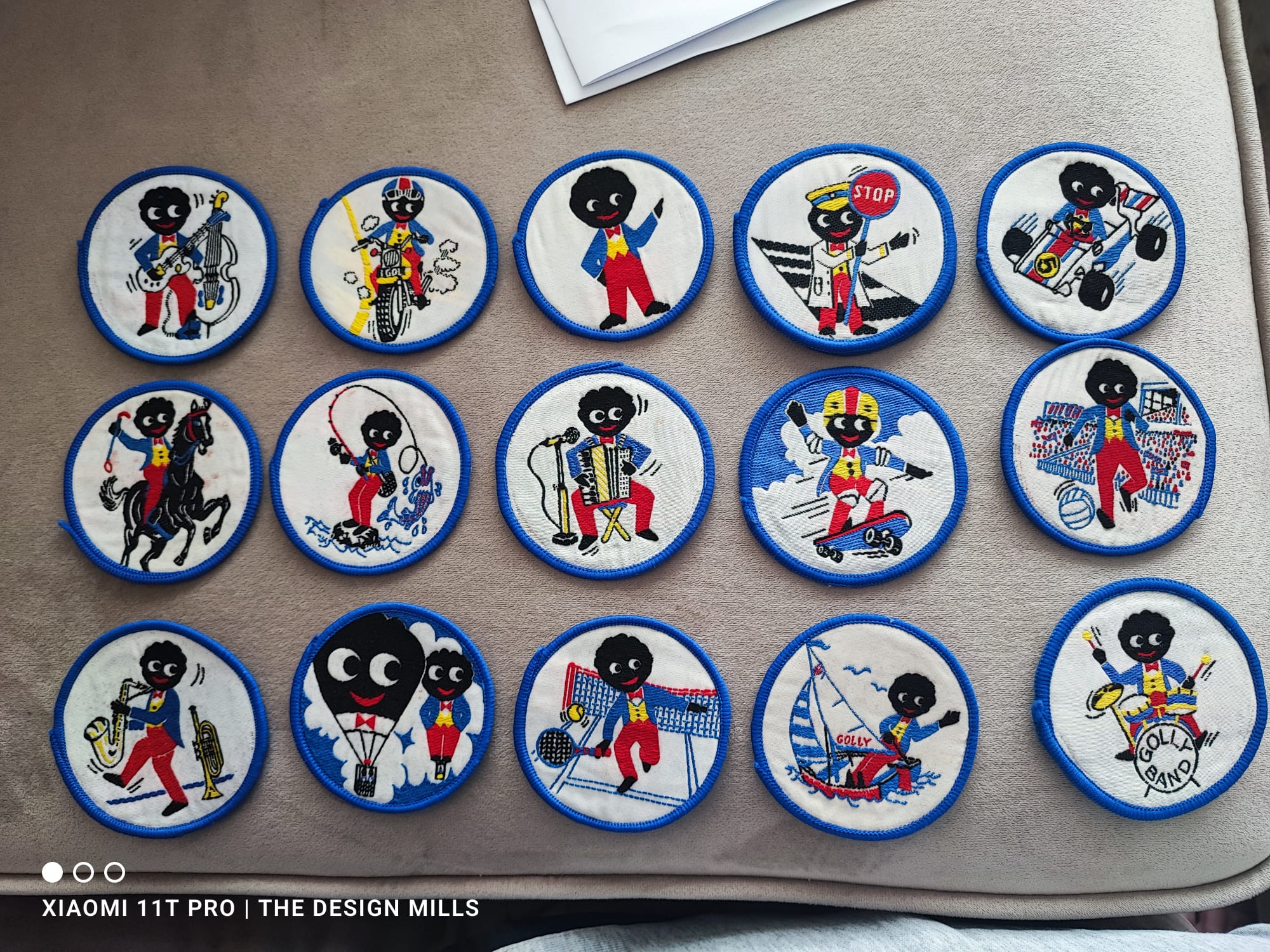 Full set of 15 1970s Patches – GollyBadges.com