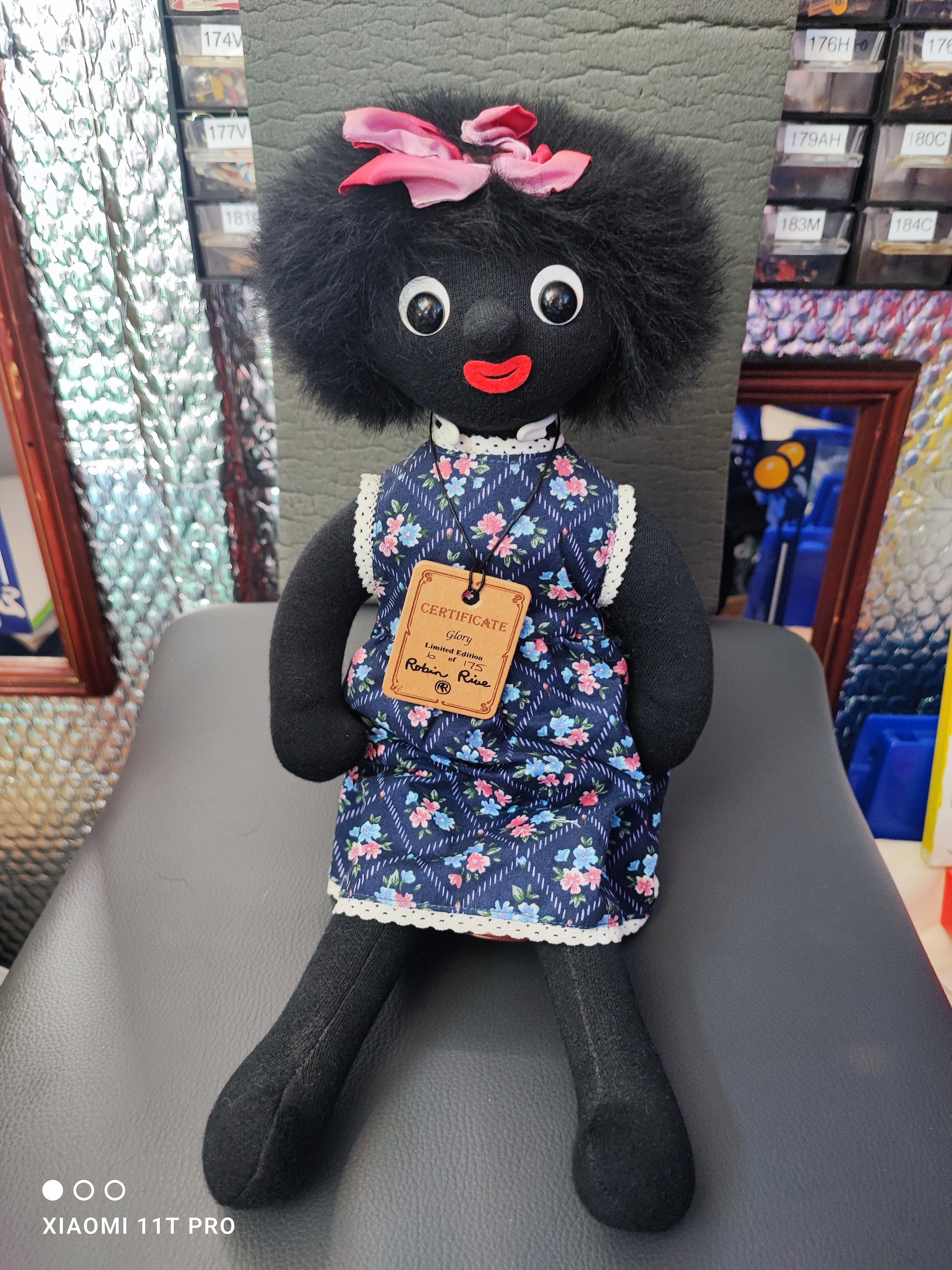 Glory by Robin Rive – GollyBadges.com