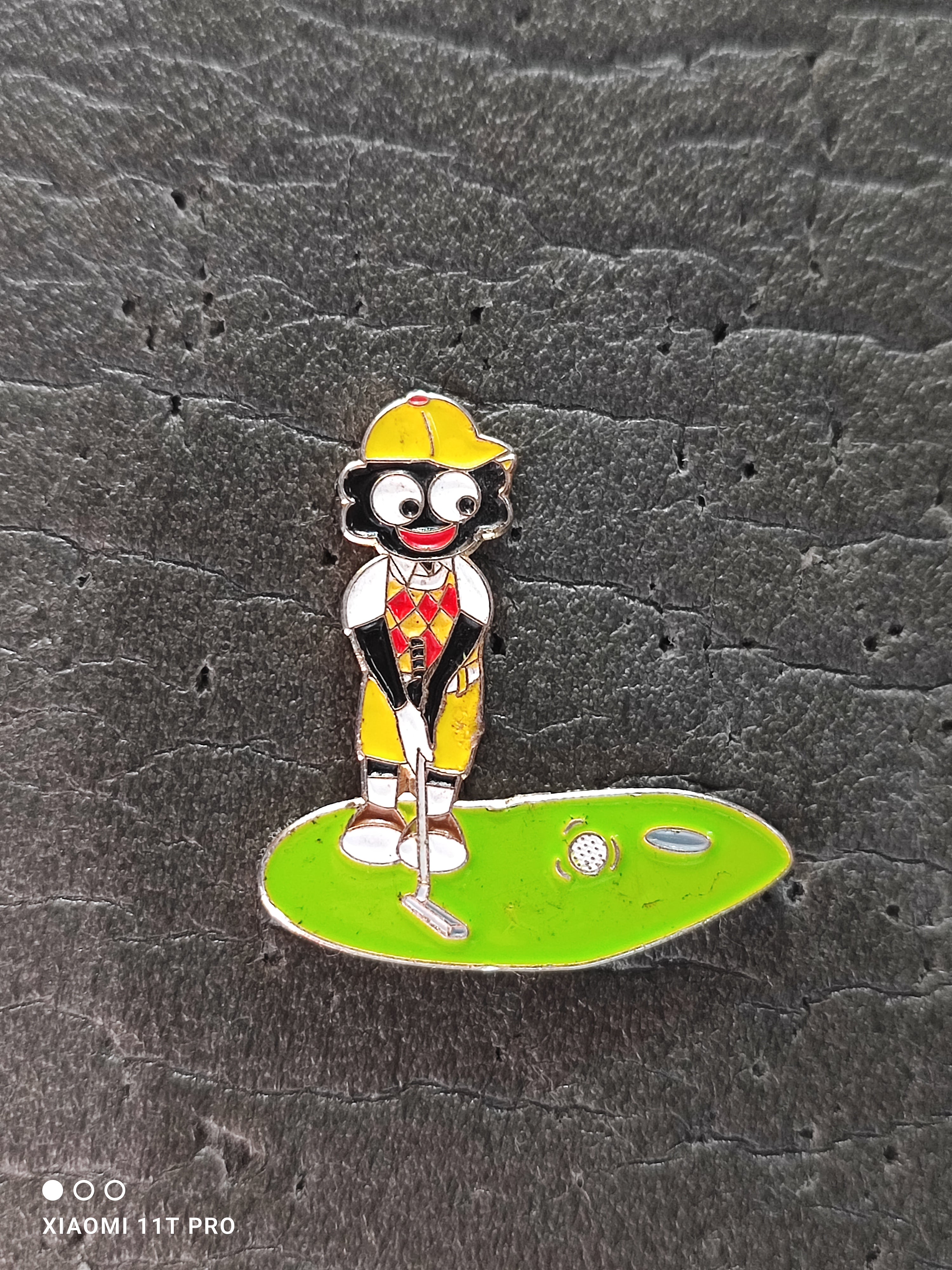 Golfer - On the Green – GollyBadges.com