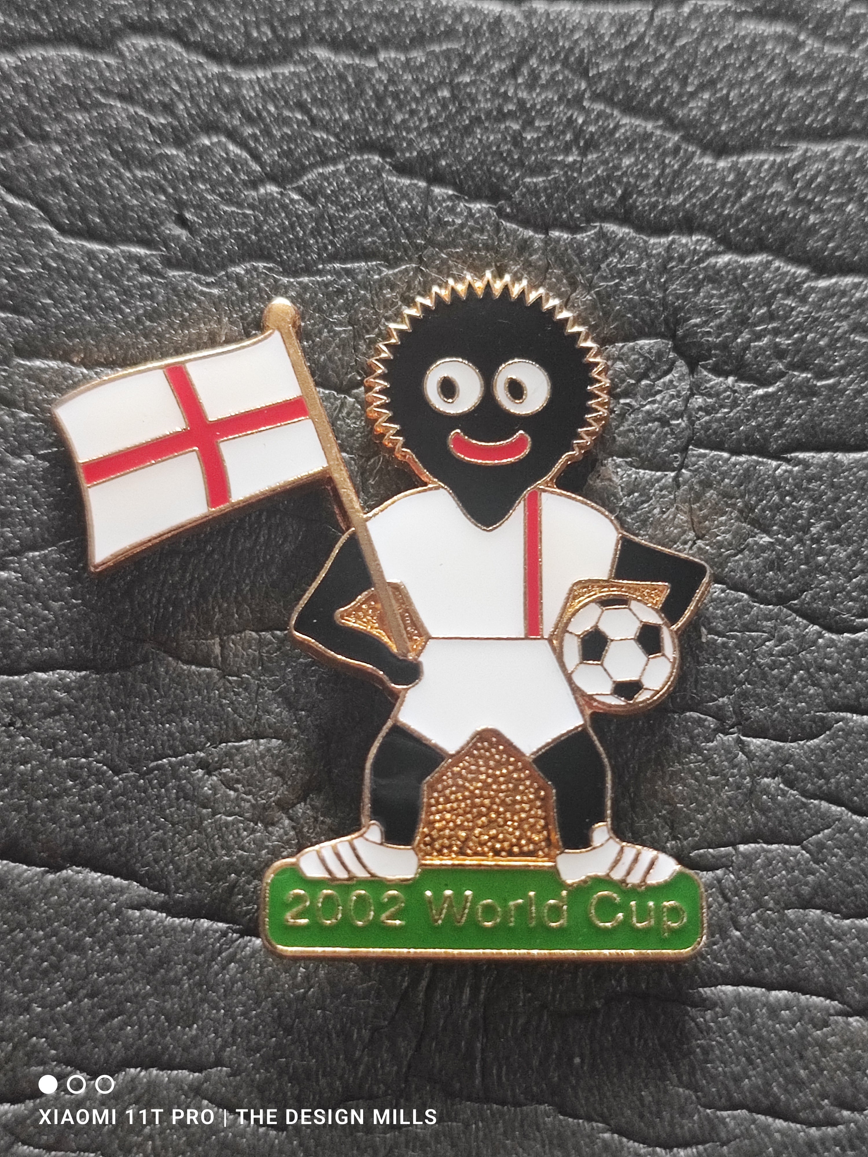 Golidays 2002 World Cup Badge – GollyBadges.com