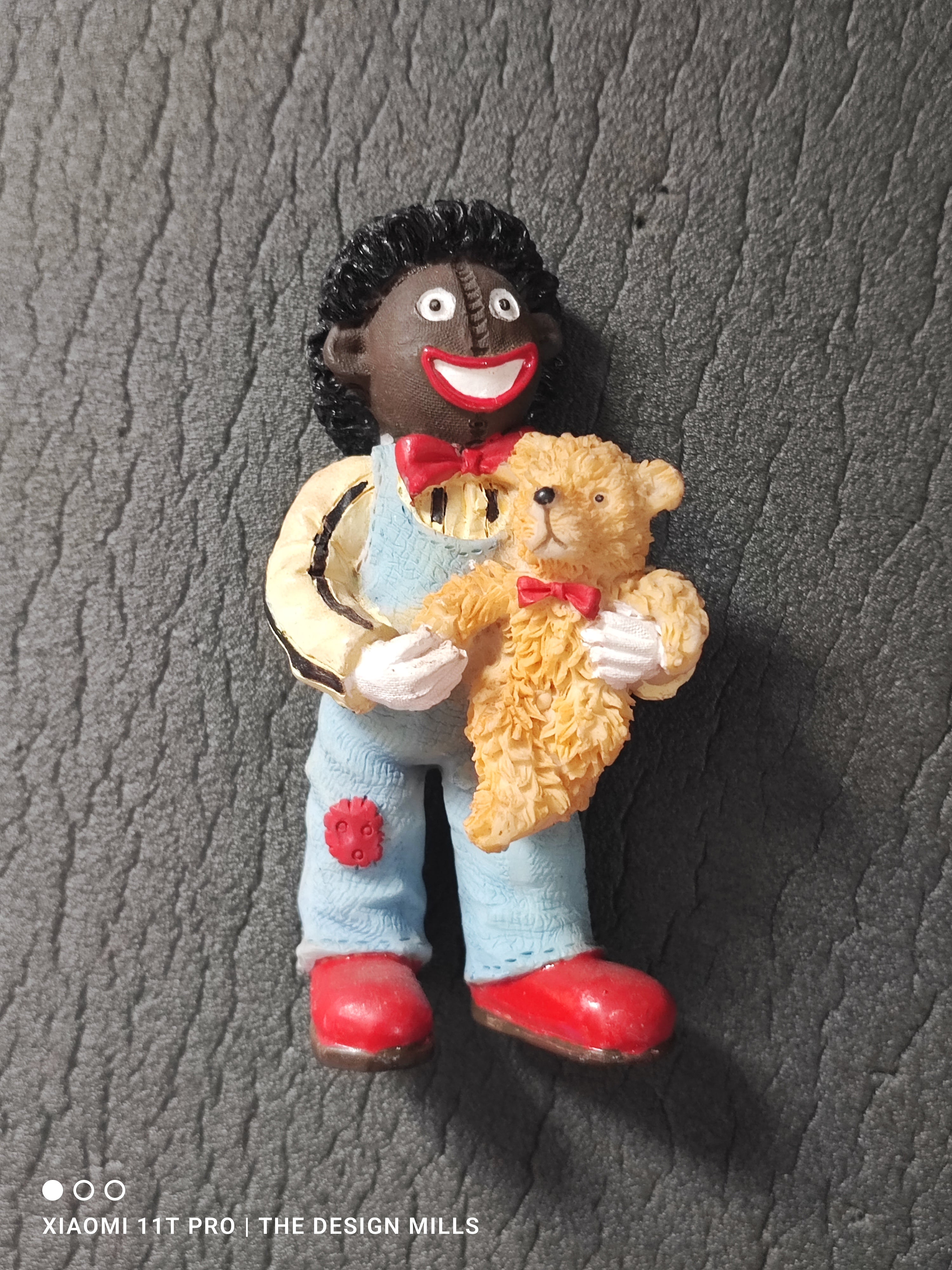 Golly Holding Teddy – GollyBadges.com