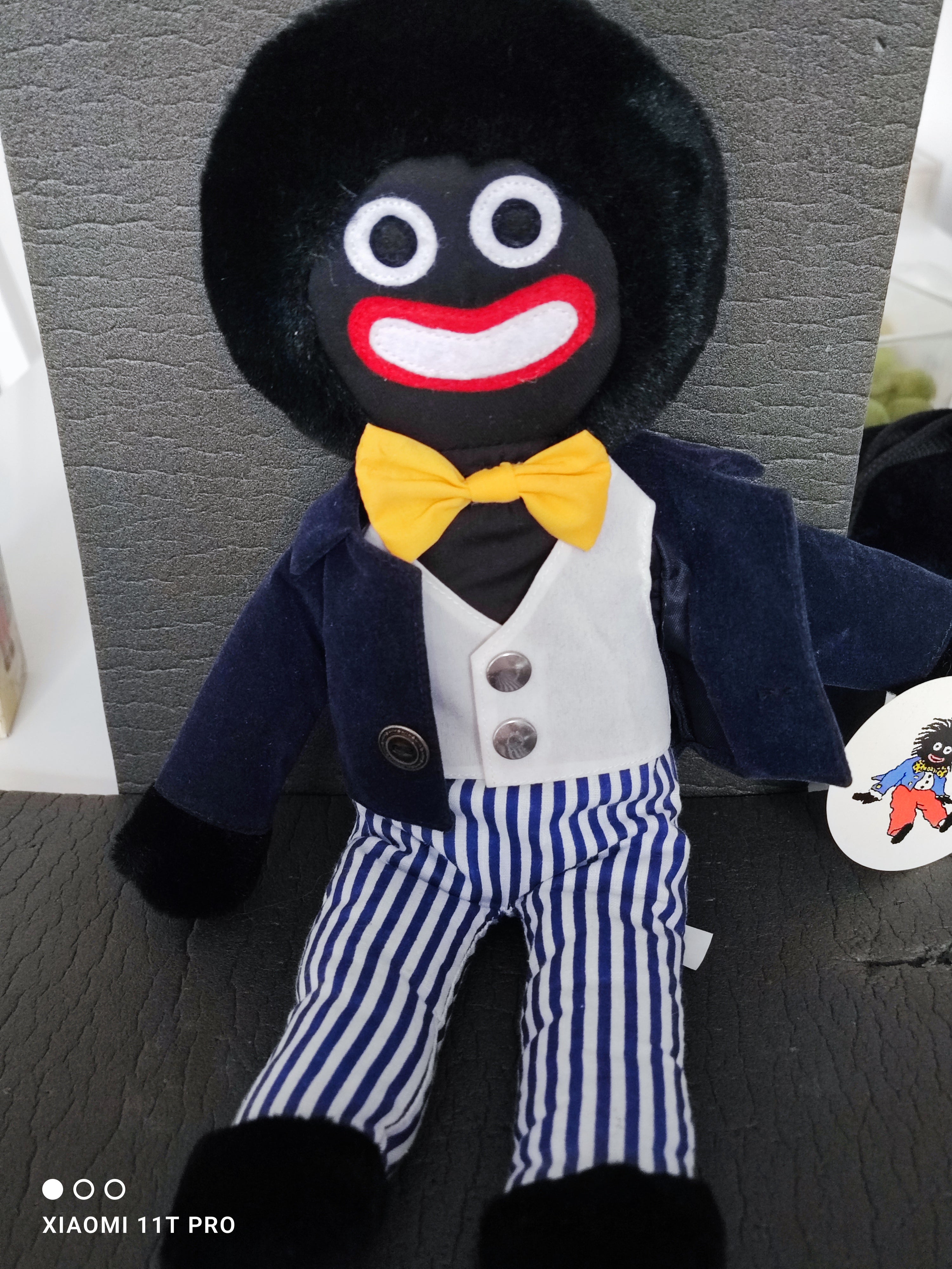 Large Golly with Tags – GollyBadges.com