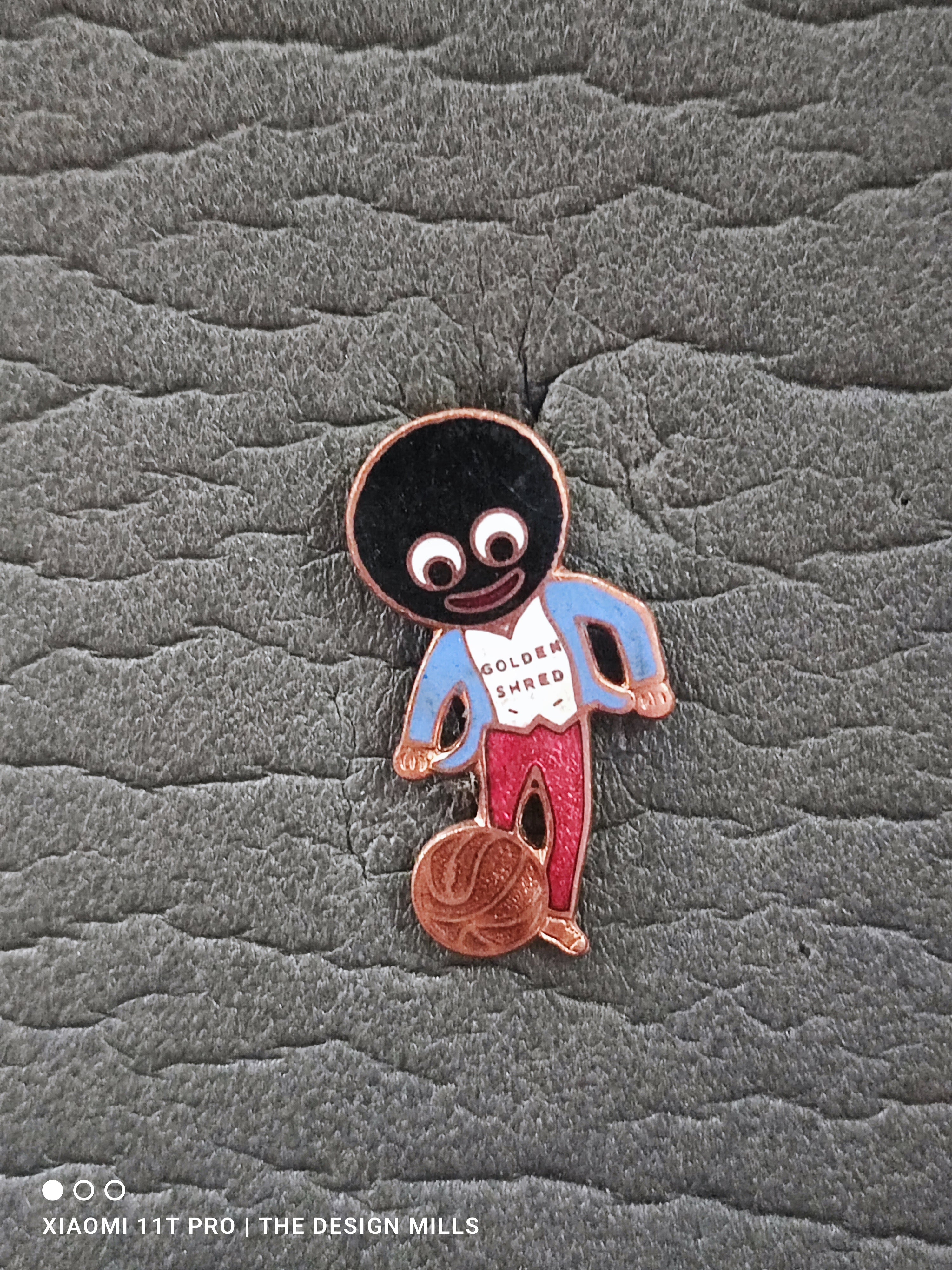 Miller Type ll Brown Ball Eyes Down – GollyBadges.com