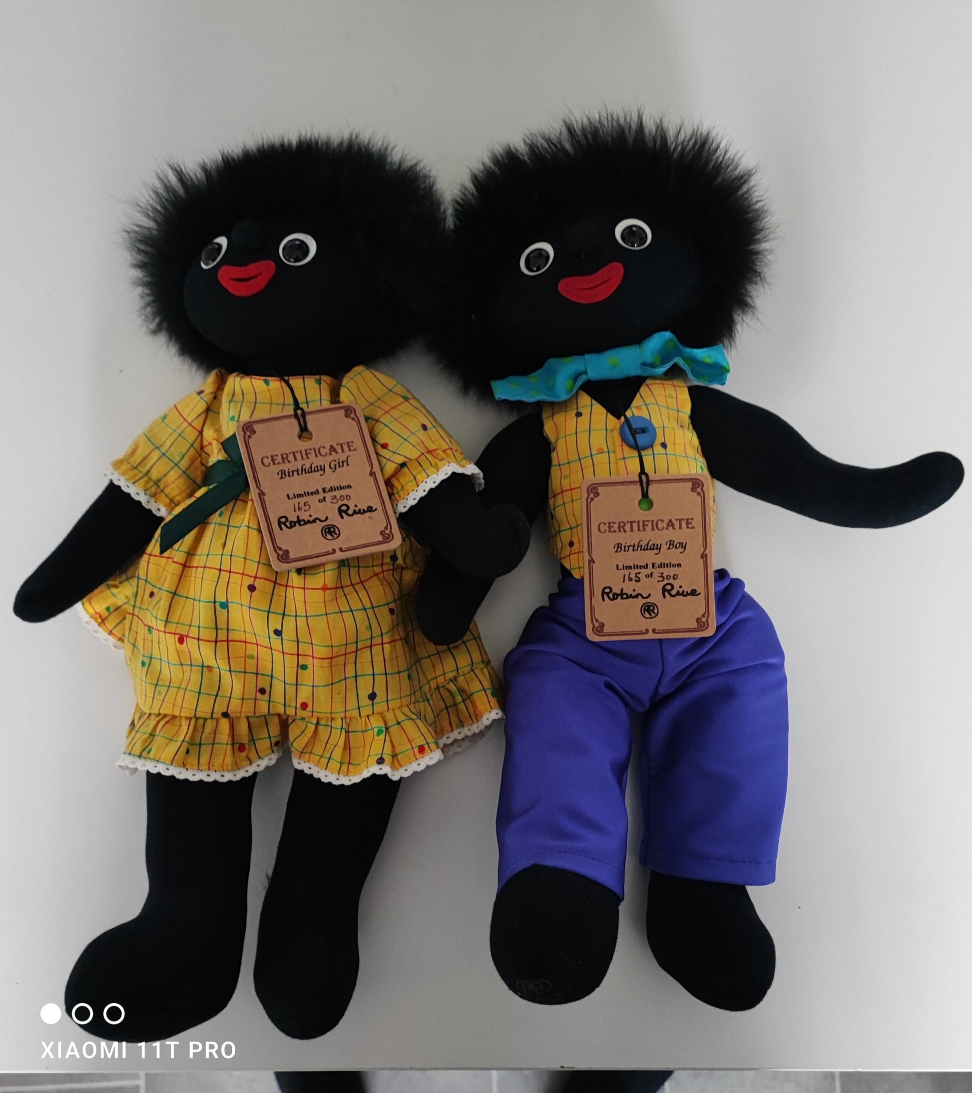 Pair of Robin Rive Dolls – GollyBadges.com