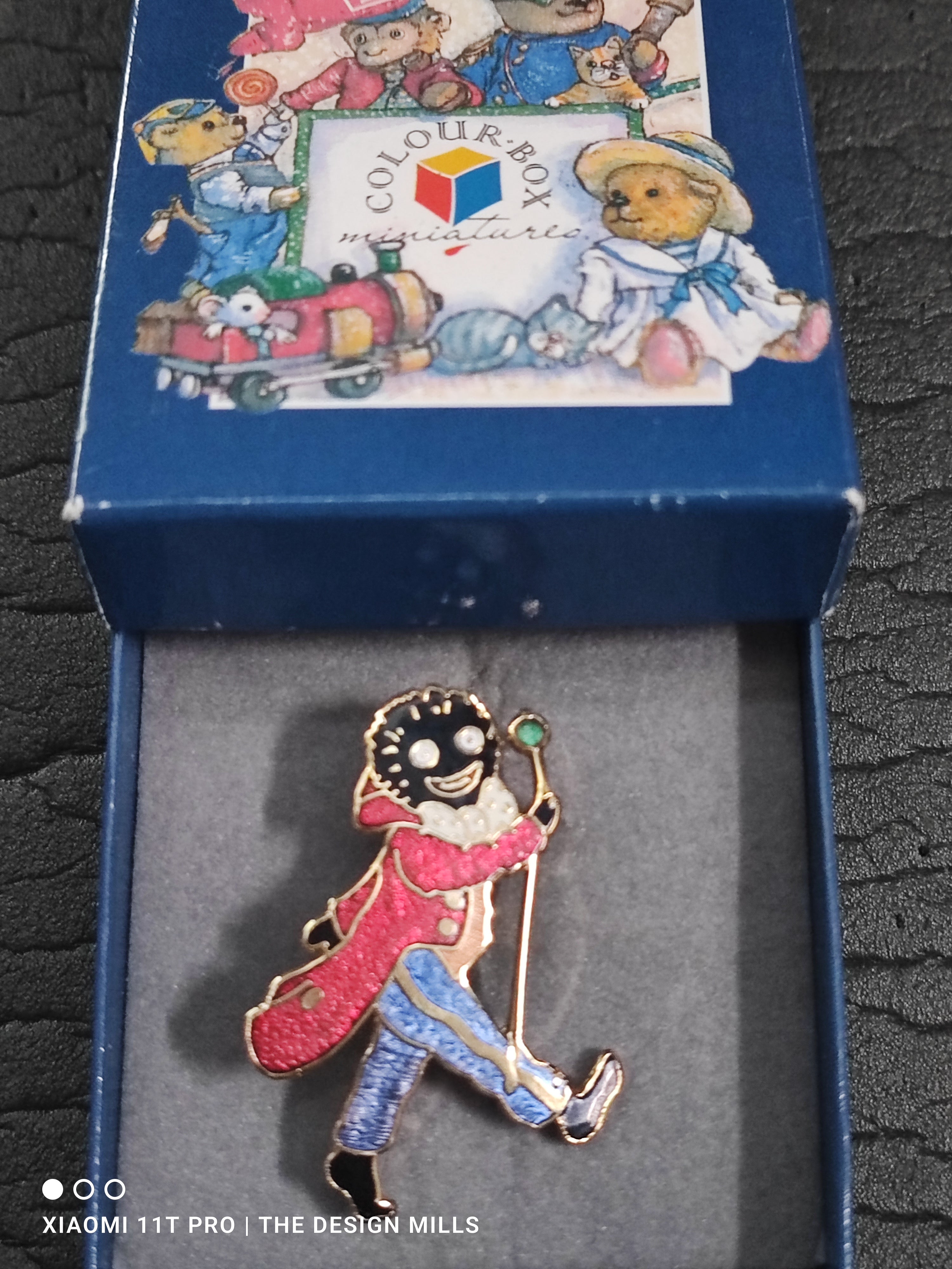 Peter Fagan Colourbox Large Brooch – GollyBadges.com