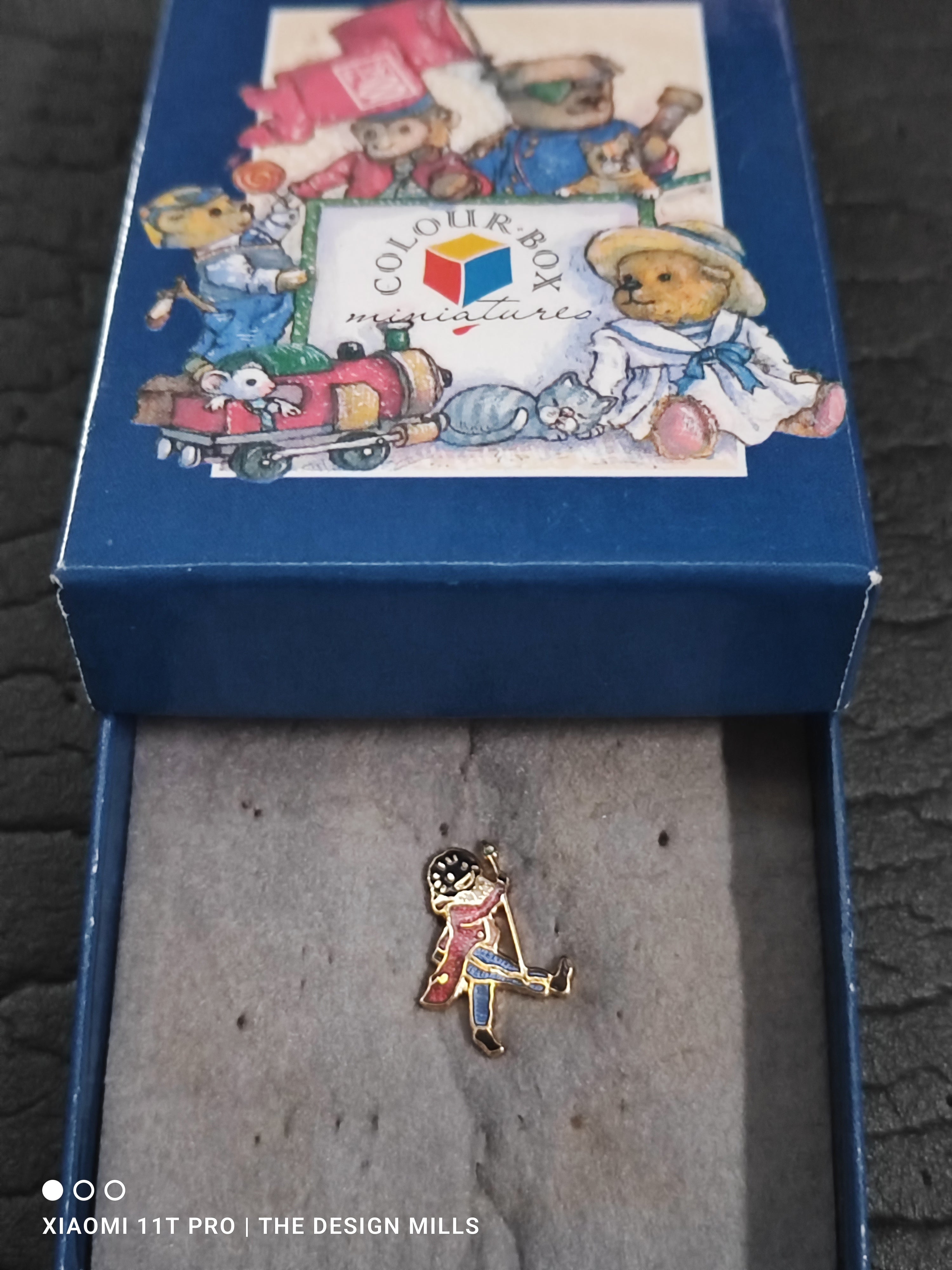 Peter Fagan Colourbox Mini Badge – GollyBadges.com