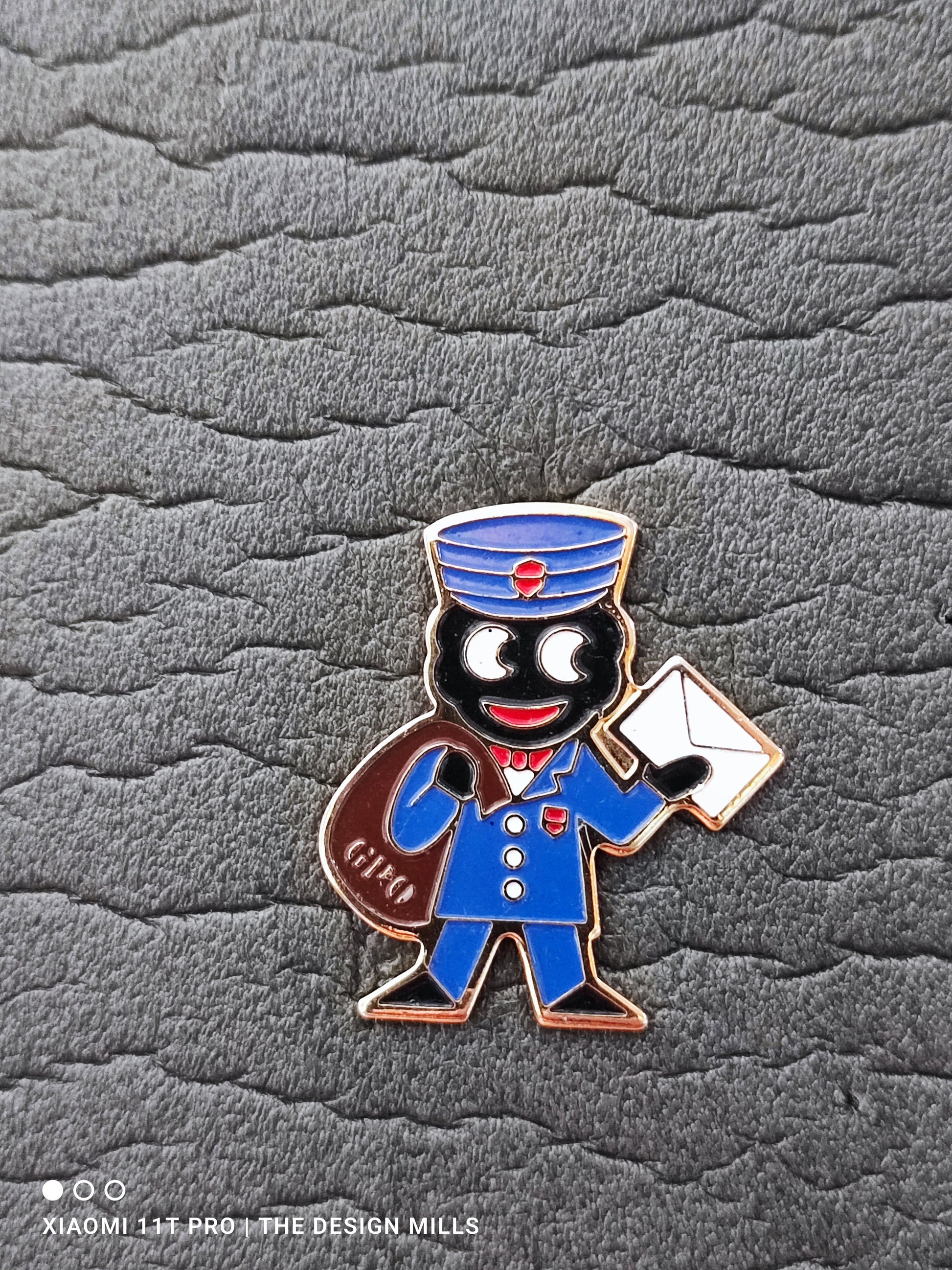 Postman All Red Pocket – GollyBadges.com