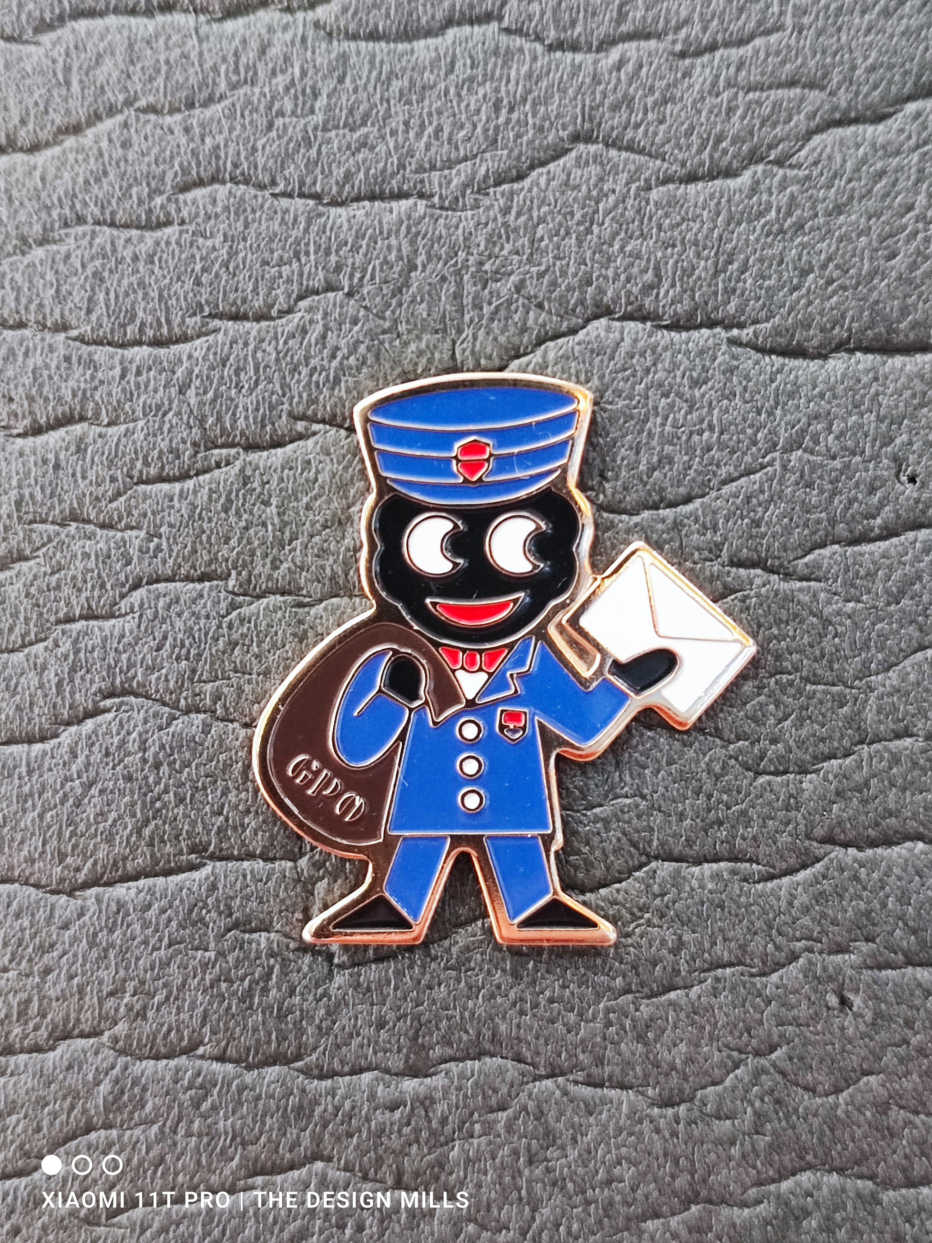 Postman Red/Blue Pocket – GollyBadges.com