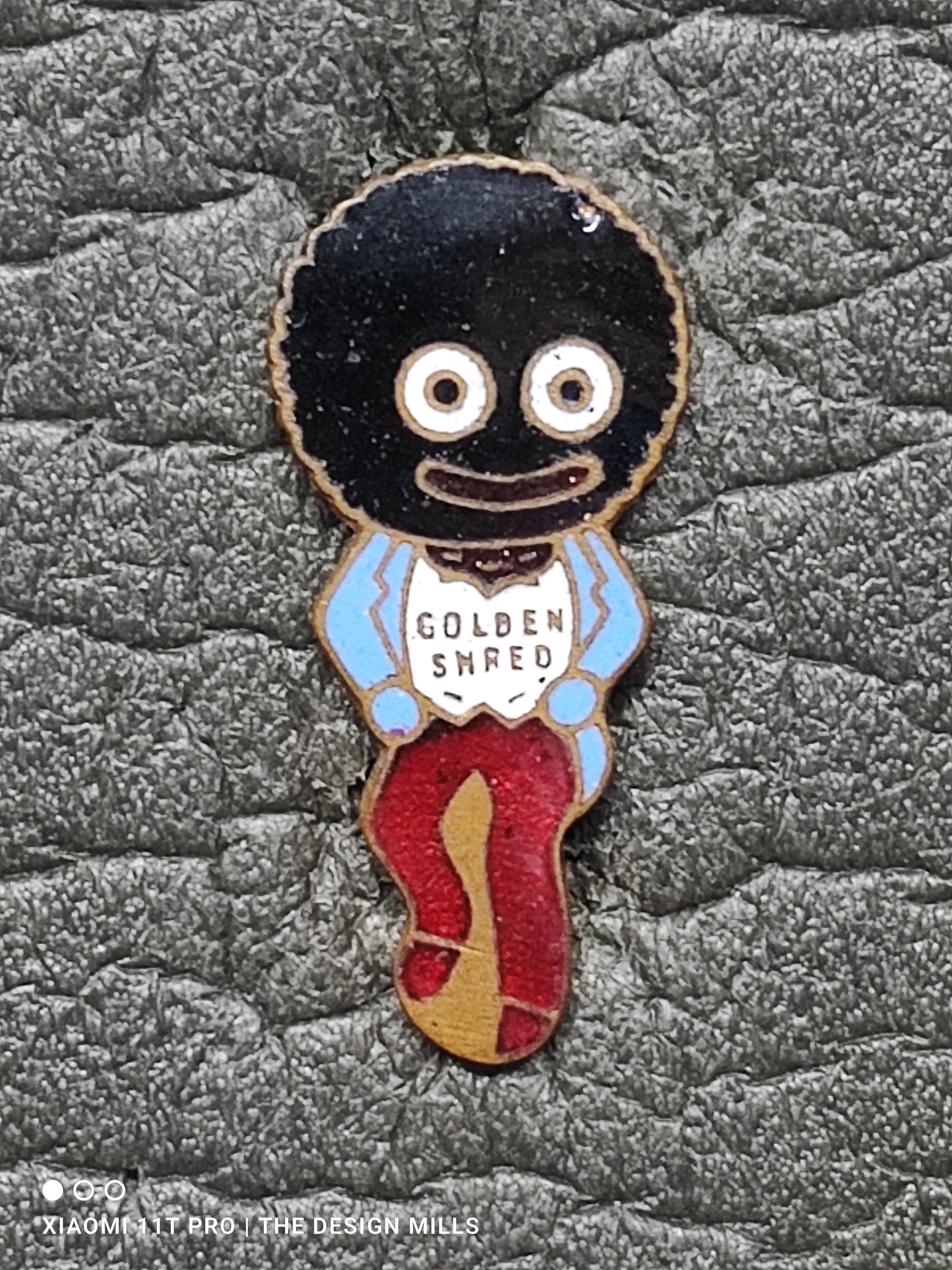 Richard Gomm Die A Very Light Blue UNLISTED – GollyBadges.com