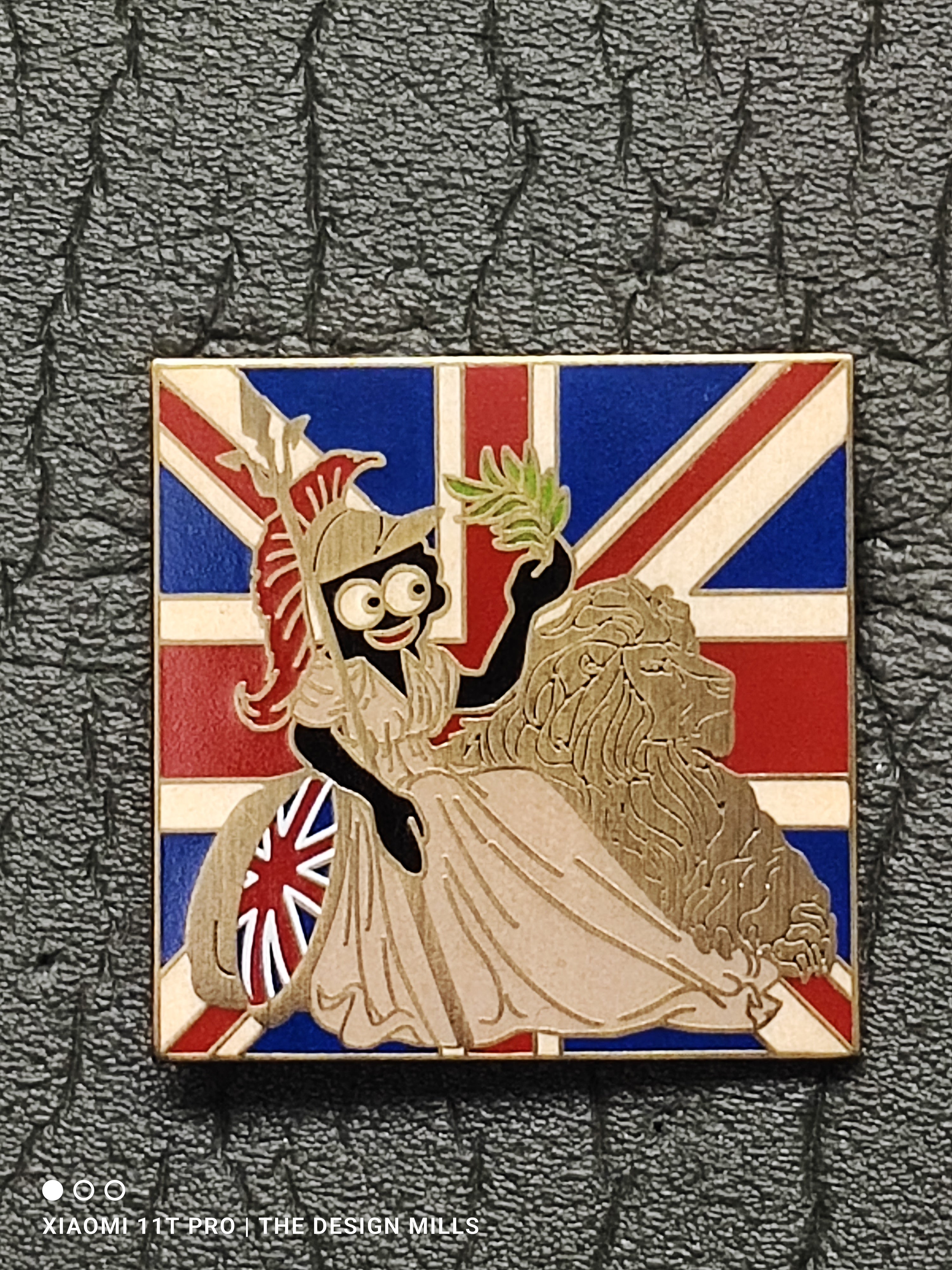 Rule Britannia Antique Gold Base – GollyBadges.com