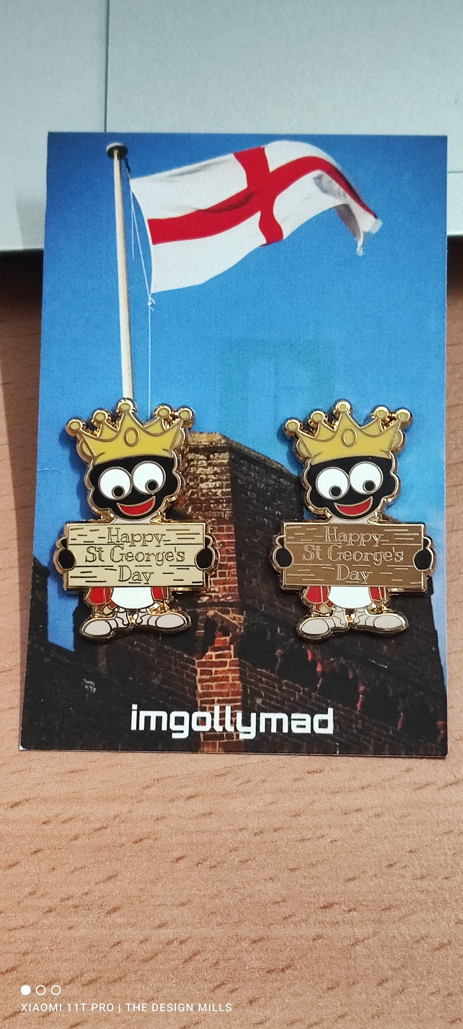 St George Pair of Badges – GollyBadges.com