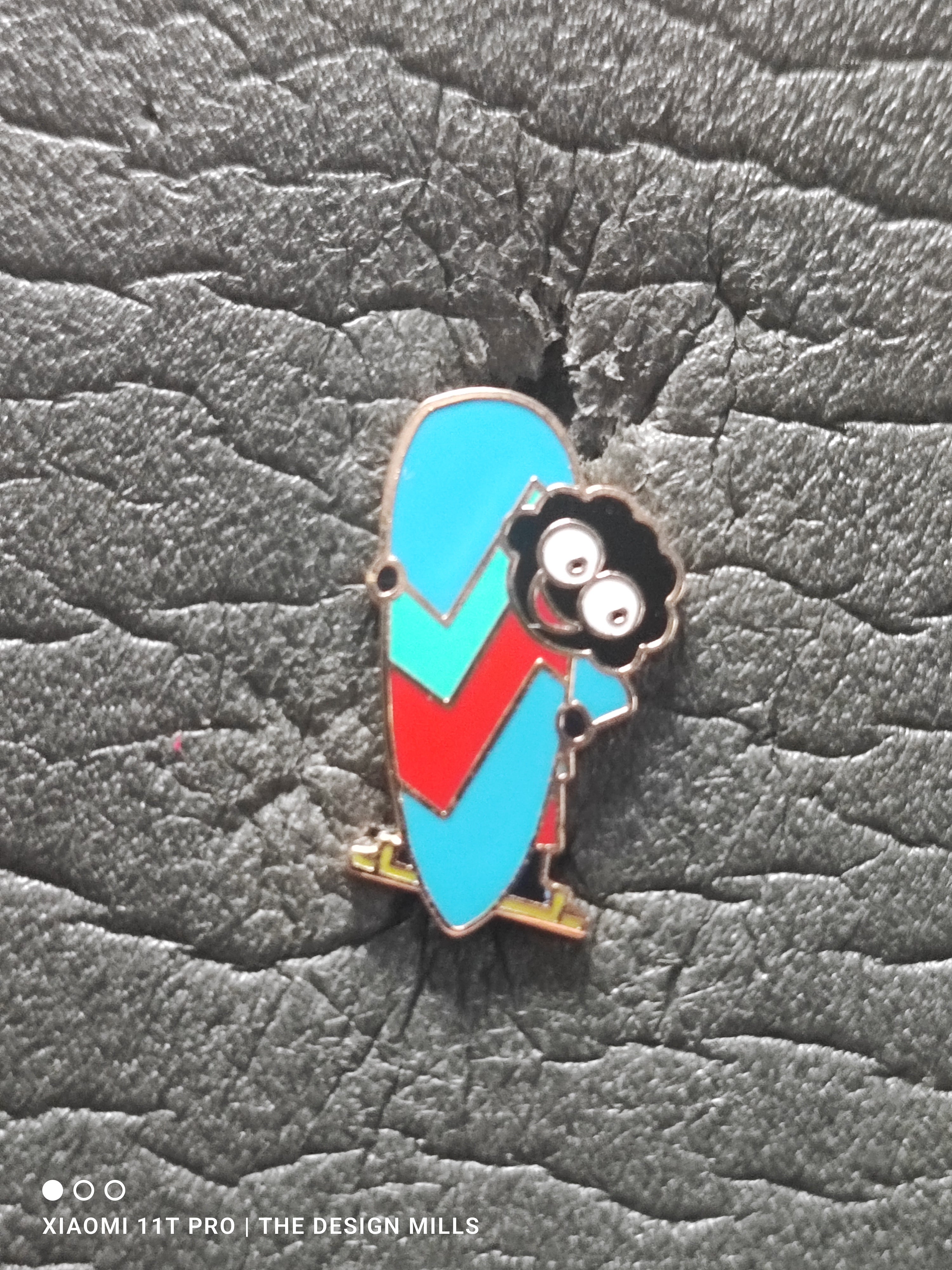 Surfer Blue – GollyBadges.com