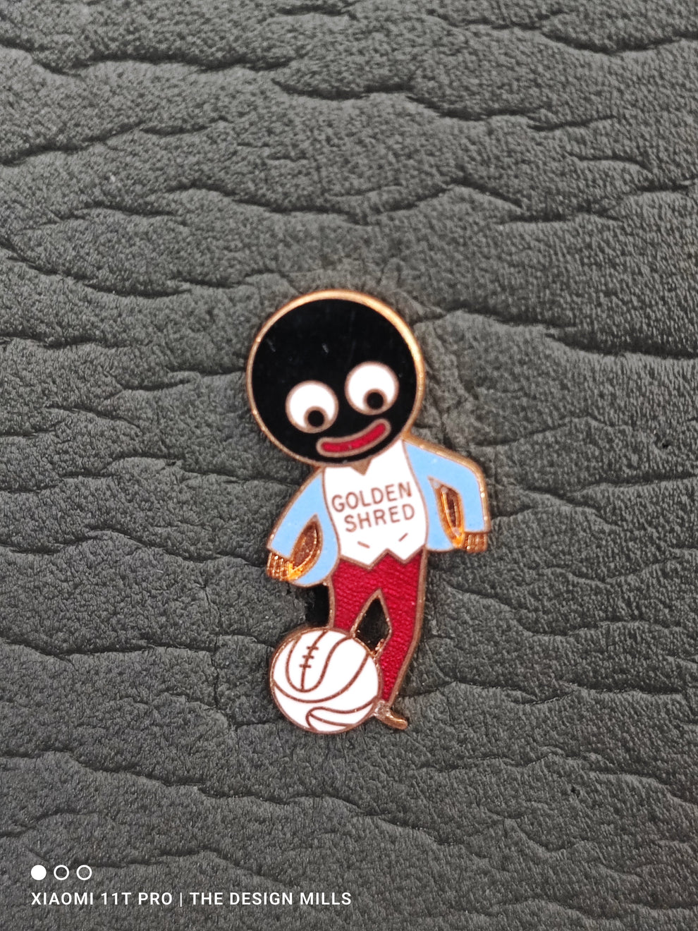 White Ball – GollyBadges.com